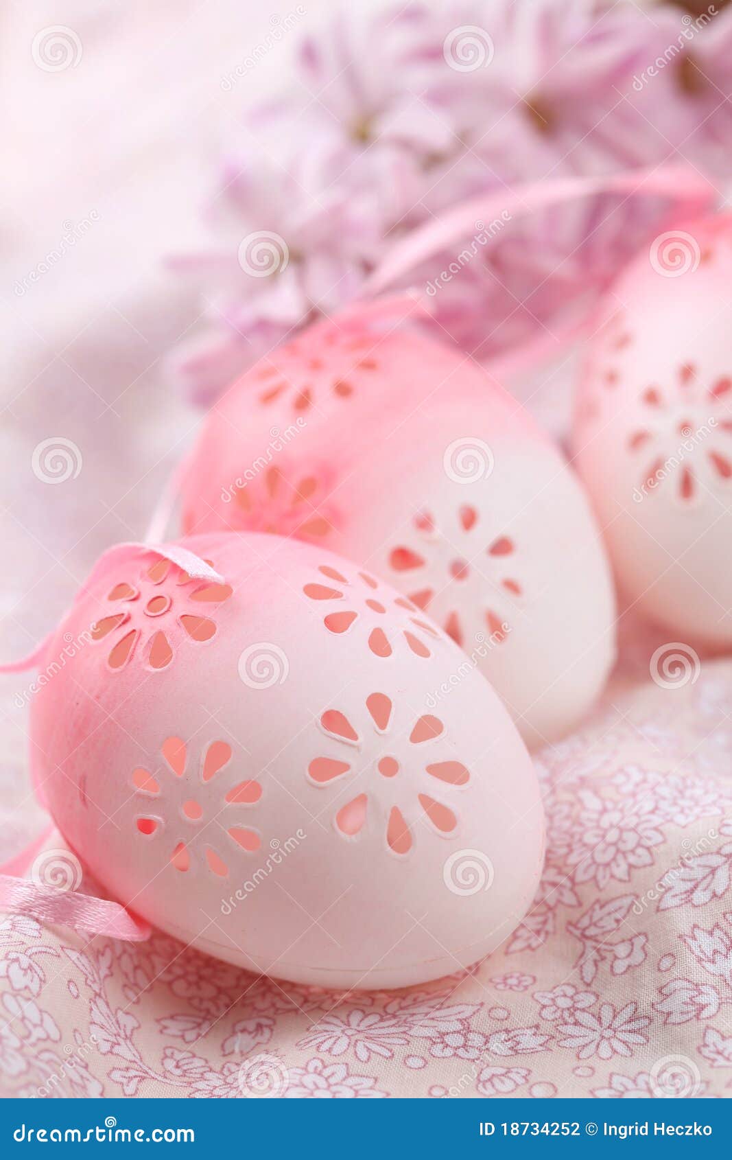 Easter pink arkivfoto. Bild av säsong, stängning, symbol - 18734252
