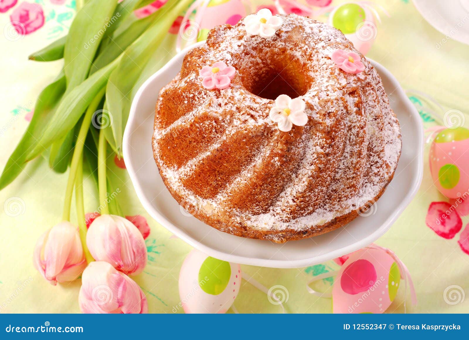 Easter ring cake stock image. Image of recipe, sponge - 12552347
