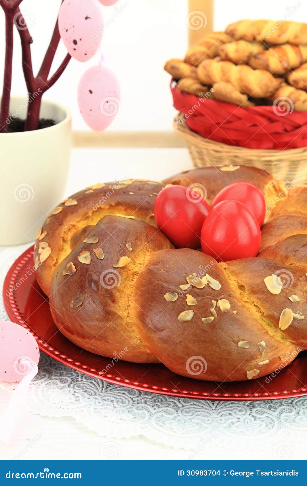 Sweet Bread Stuffed With Guava Jam And Dulce De Leche Doce De Leite ...