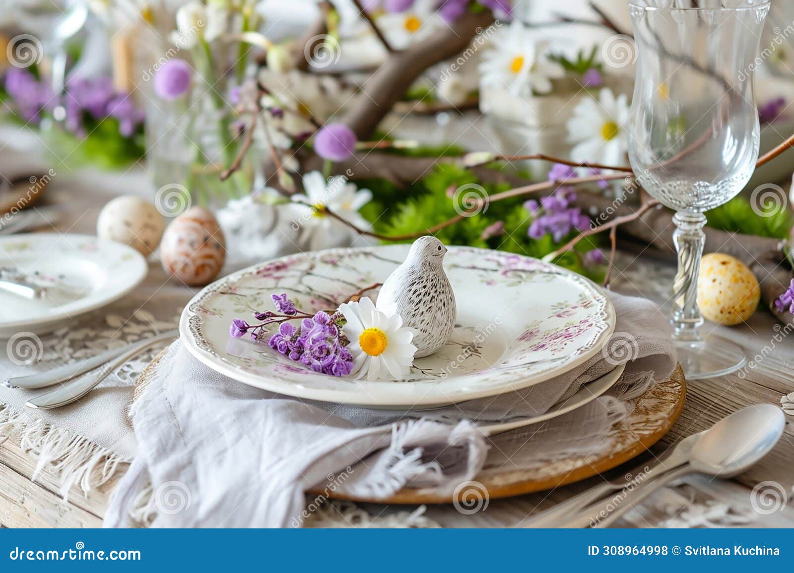 Easter Table Place Settings with Spring Flowers and Easter Eggs Stock ...