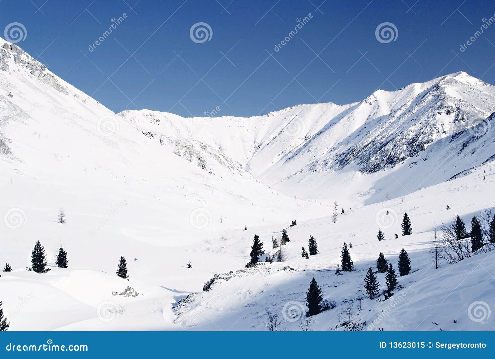 Eastern Sayan Mountains. Altai Stock Image - Image of peak, fresh: 13623015