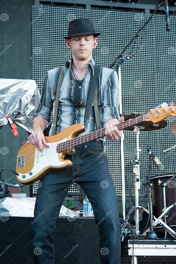 Easton Corbin editorial stock image. Image of sleep, ellis - 25893159