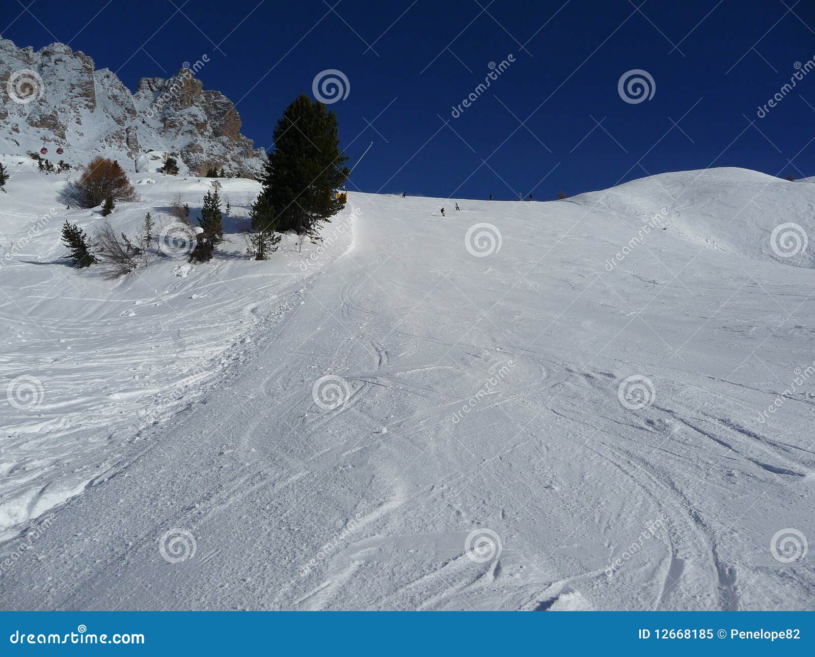 Easy ski run stock image. Image of leisure, snowboarding - 12668185