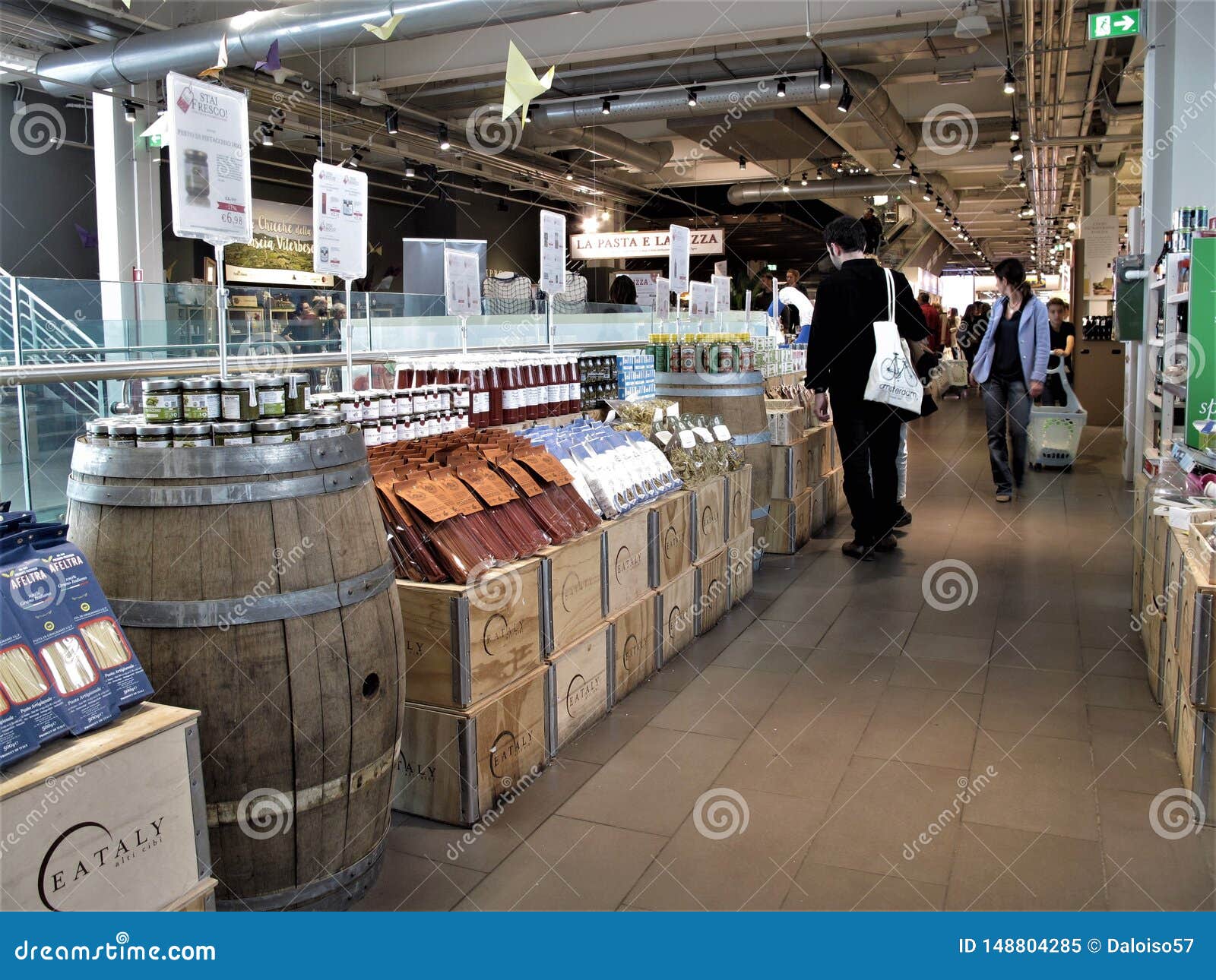 Eataly store in Rome editorial image. Image of shop - 148804285