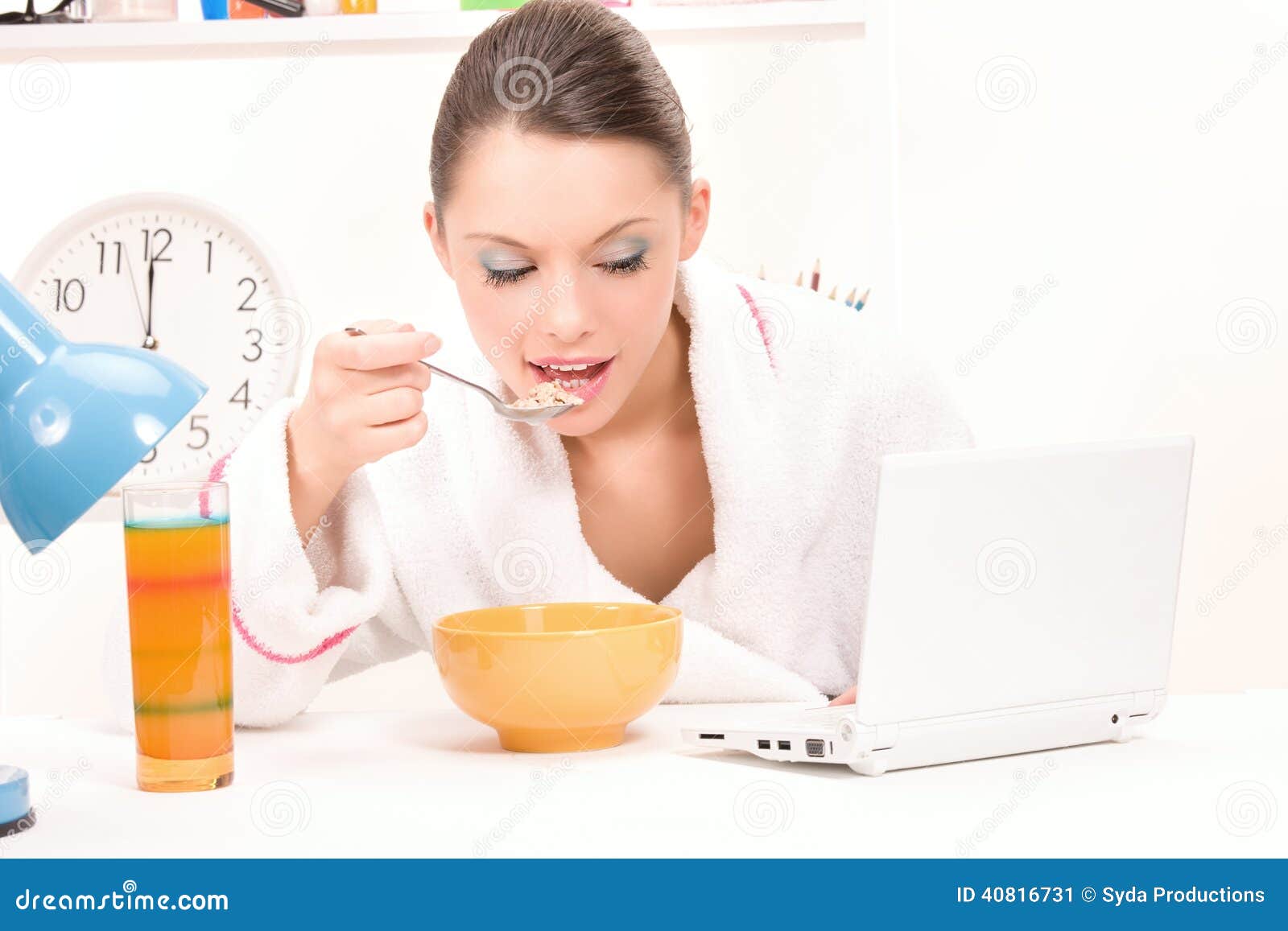 Eating Woman Laptop Computer Stock Image - Image of cheerful, chat ...