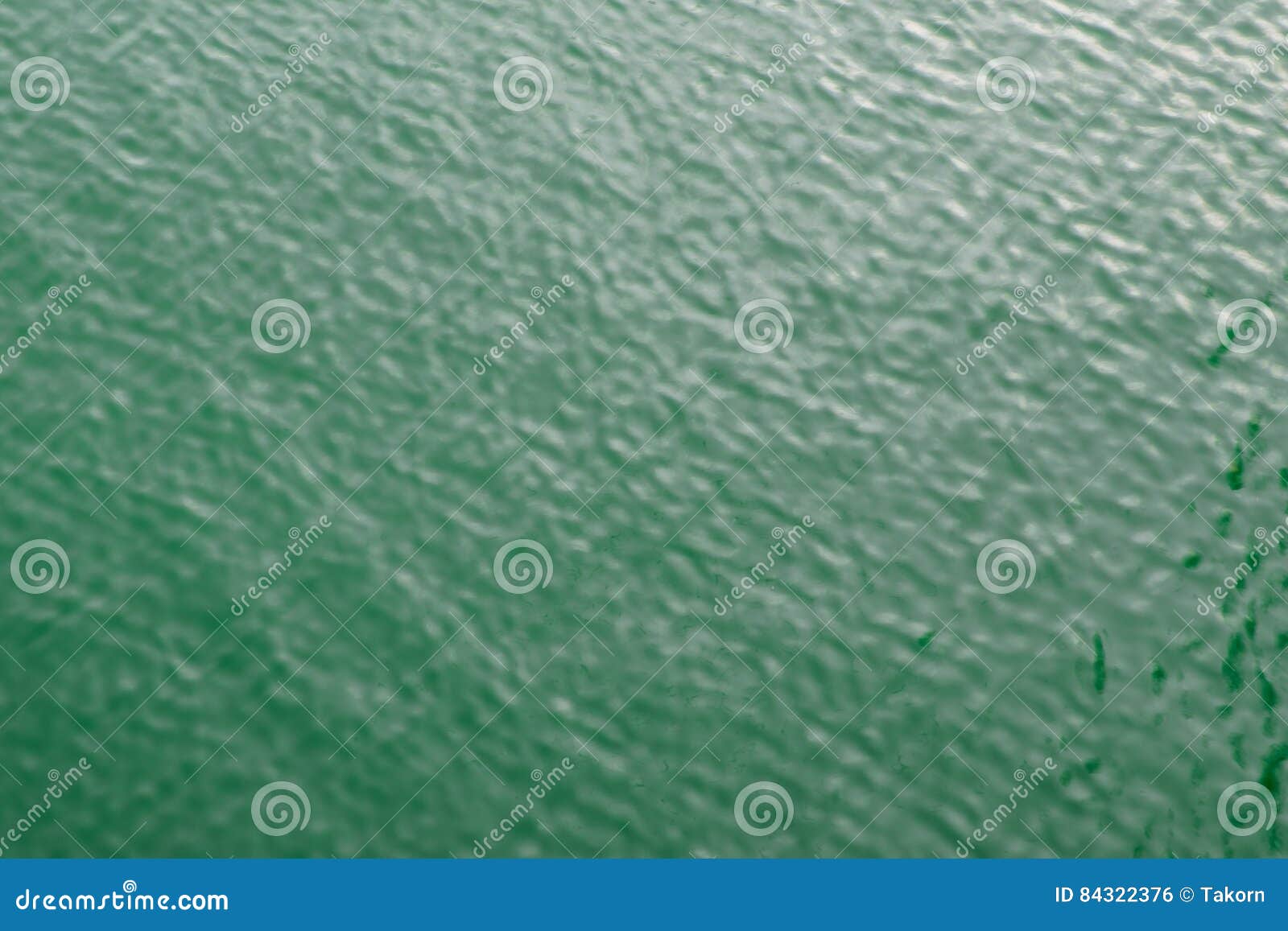 Eau de surface photo stock. Image du blanc, configuration - 84322376