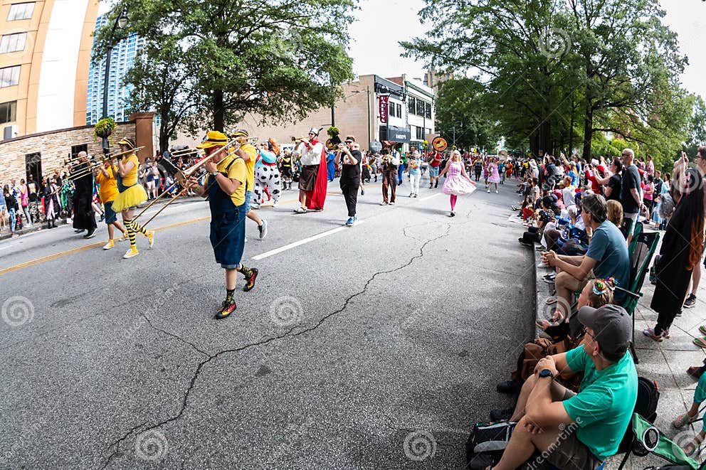 Eccentric Marching Band Performs while Walking in Dragon Con Parade ...