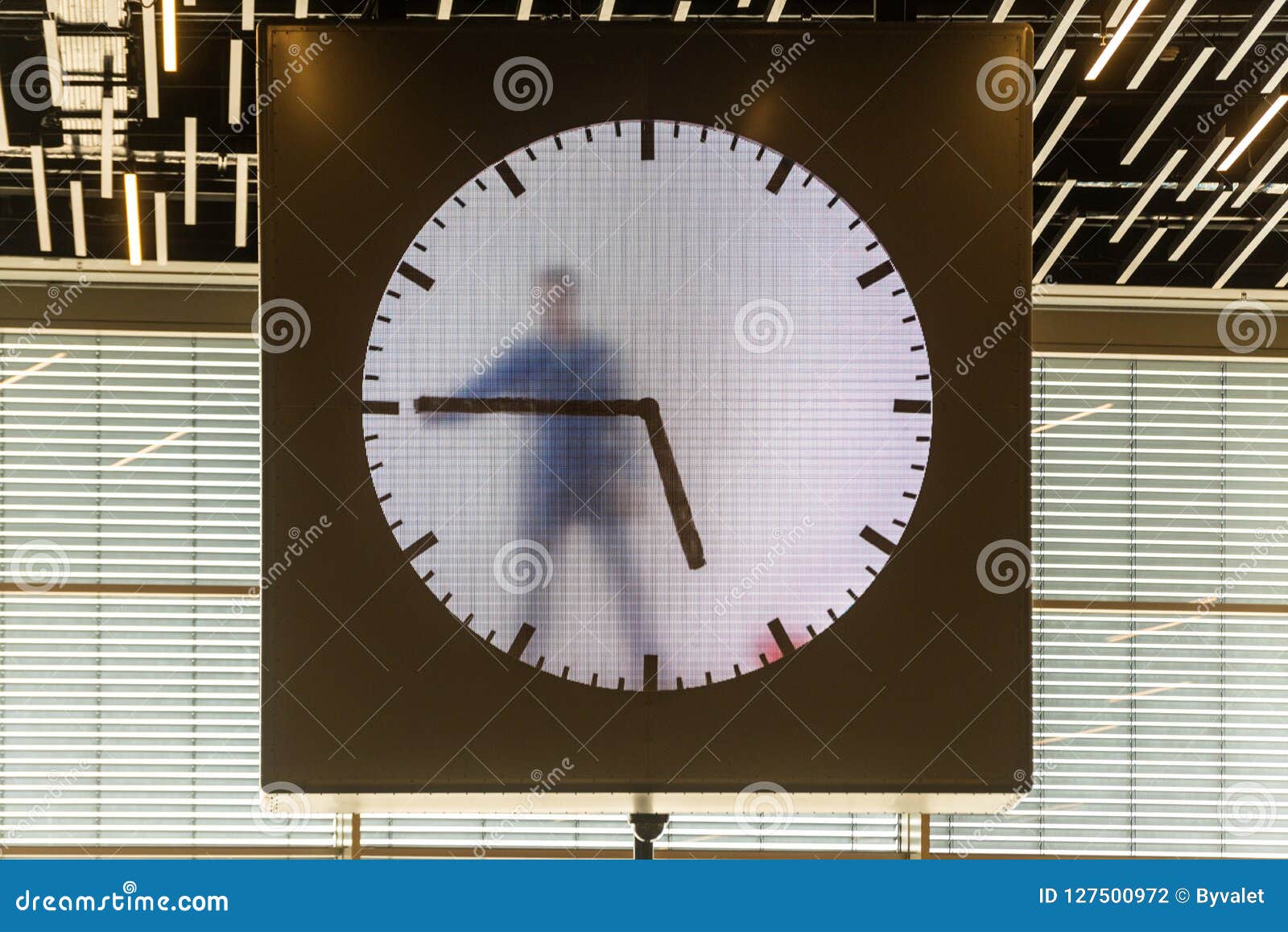 Echt Schiphol - Prikklok in Amsterdam, Nederland Redactionele ...