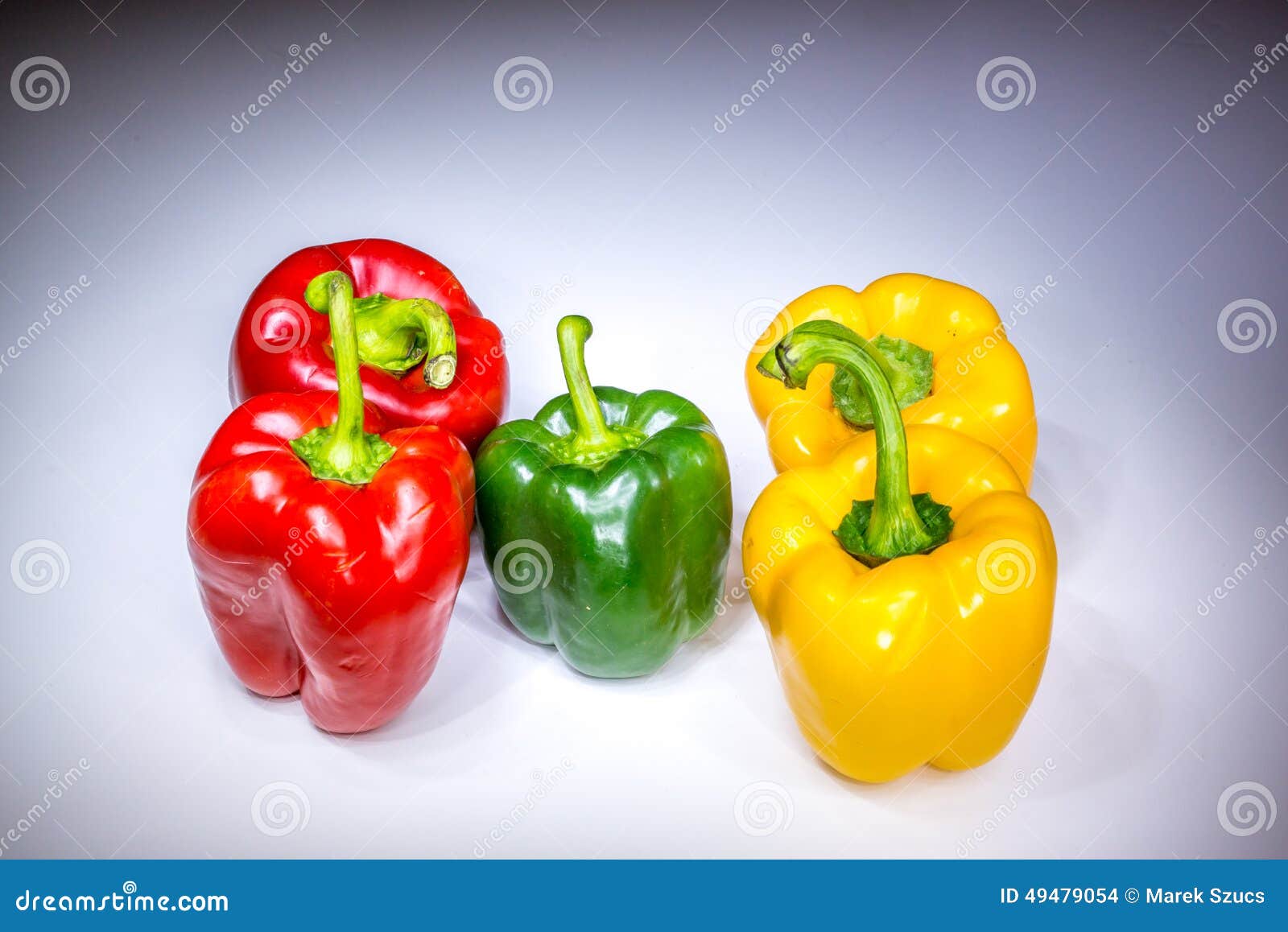 Echte Mooie Vijf Klokpaprika Stock Foto - Image of dieet, rijp: 49479054