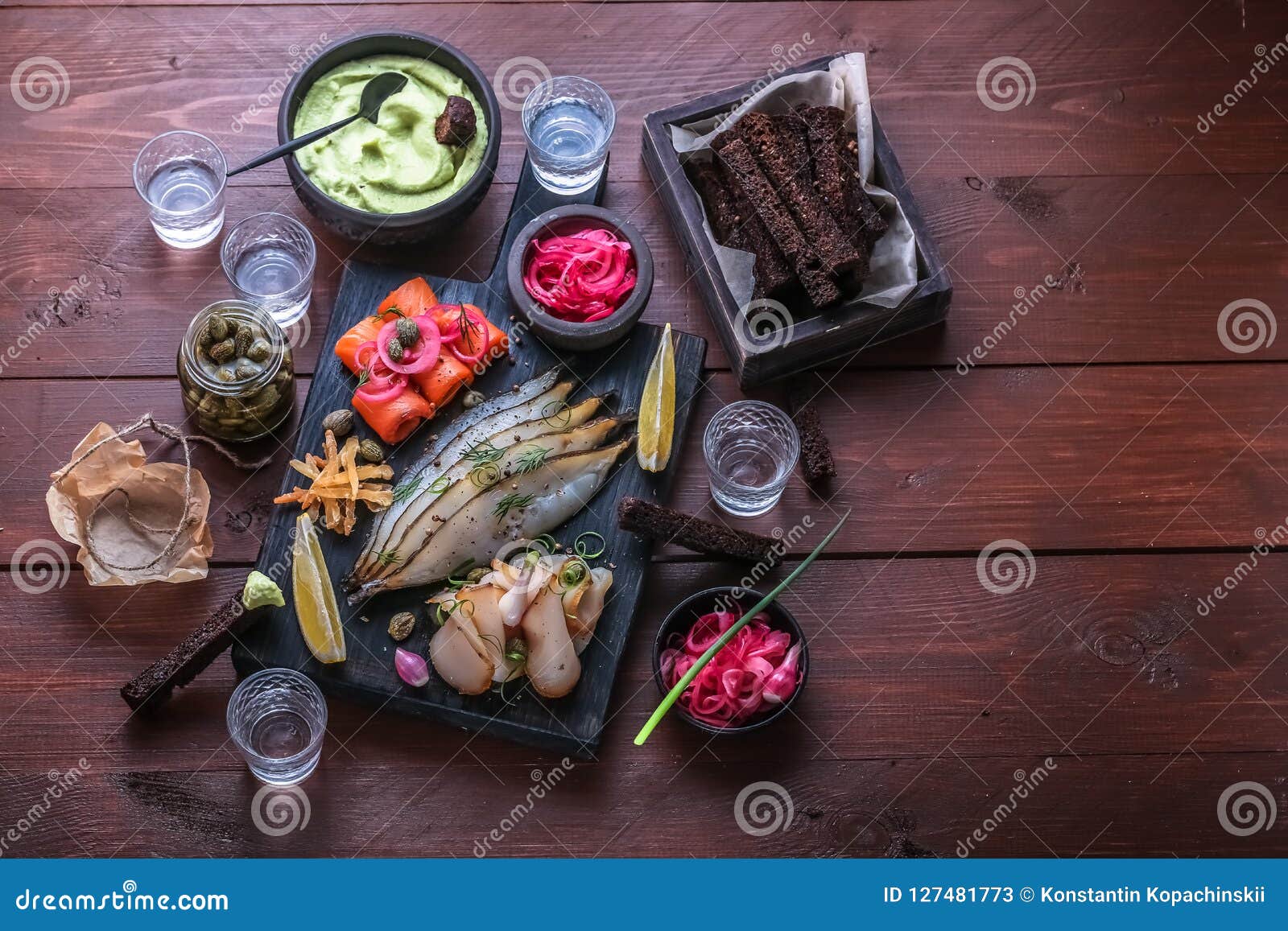 Eclisa Curada Con La Salsa Y Los Tiros De La Vodka Imagen de archivo ...