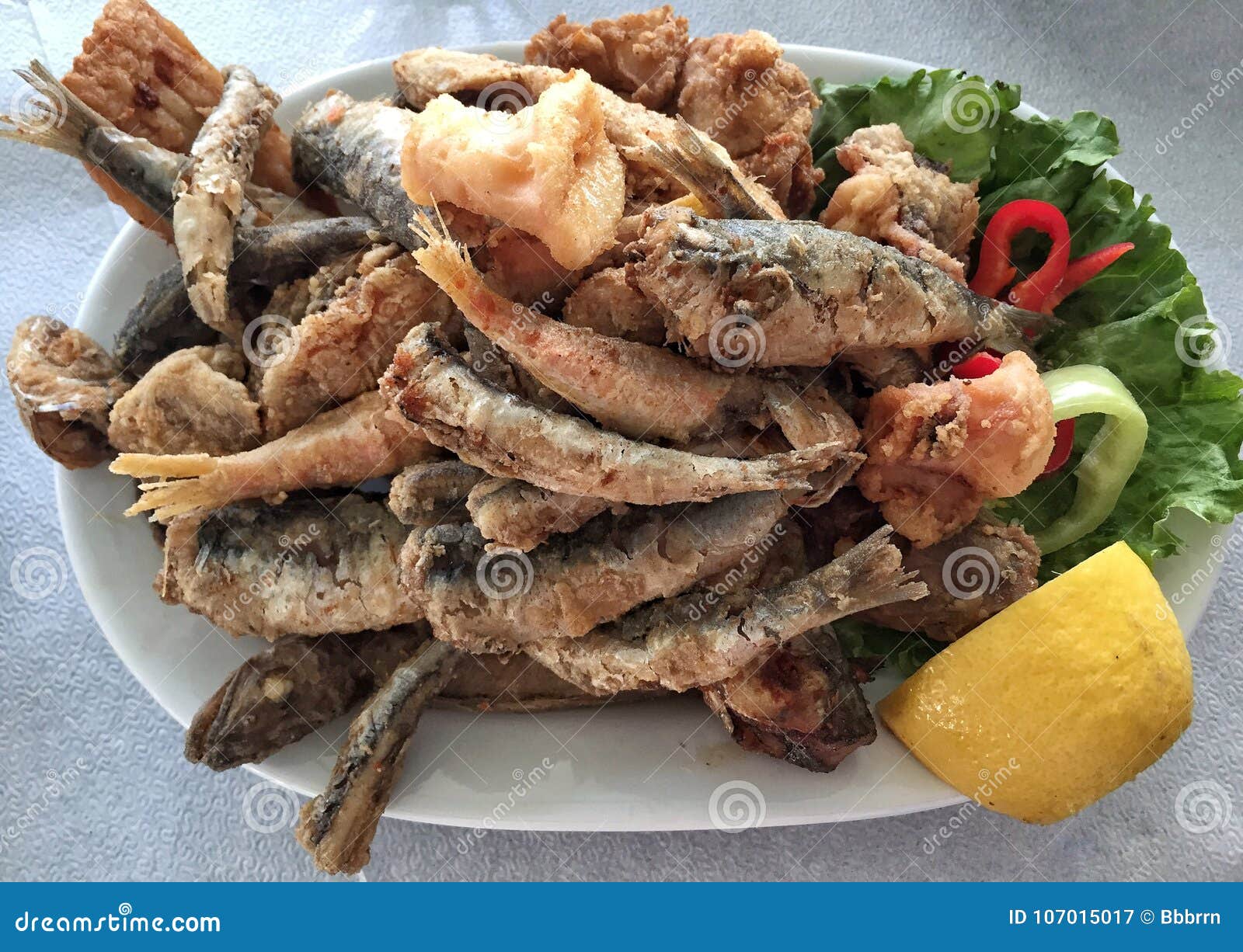 Eclisa Frita Mezclada En La Tabla Imagen de archivo - Imagen de sabroso ...