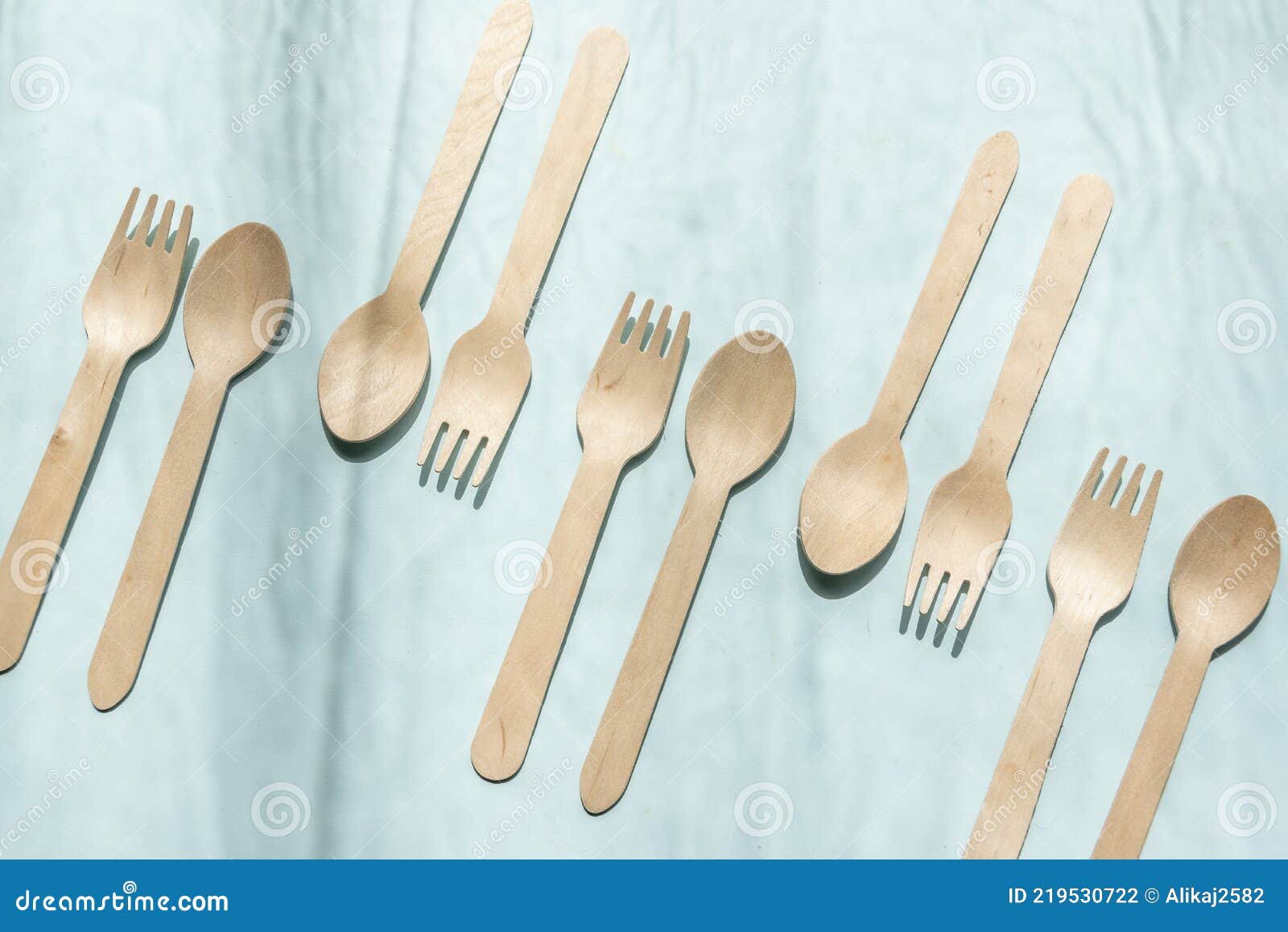 Eco Friendly Disposable Tableware from Natural Materials. Ecology ...