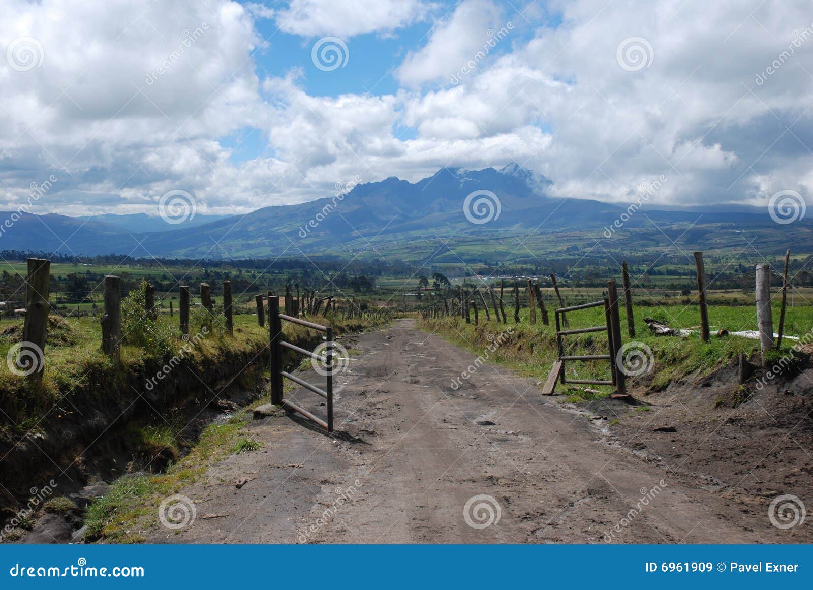 Ecuador 2008 - Ruminahui stock image. Image of countryside - 6961909