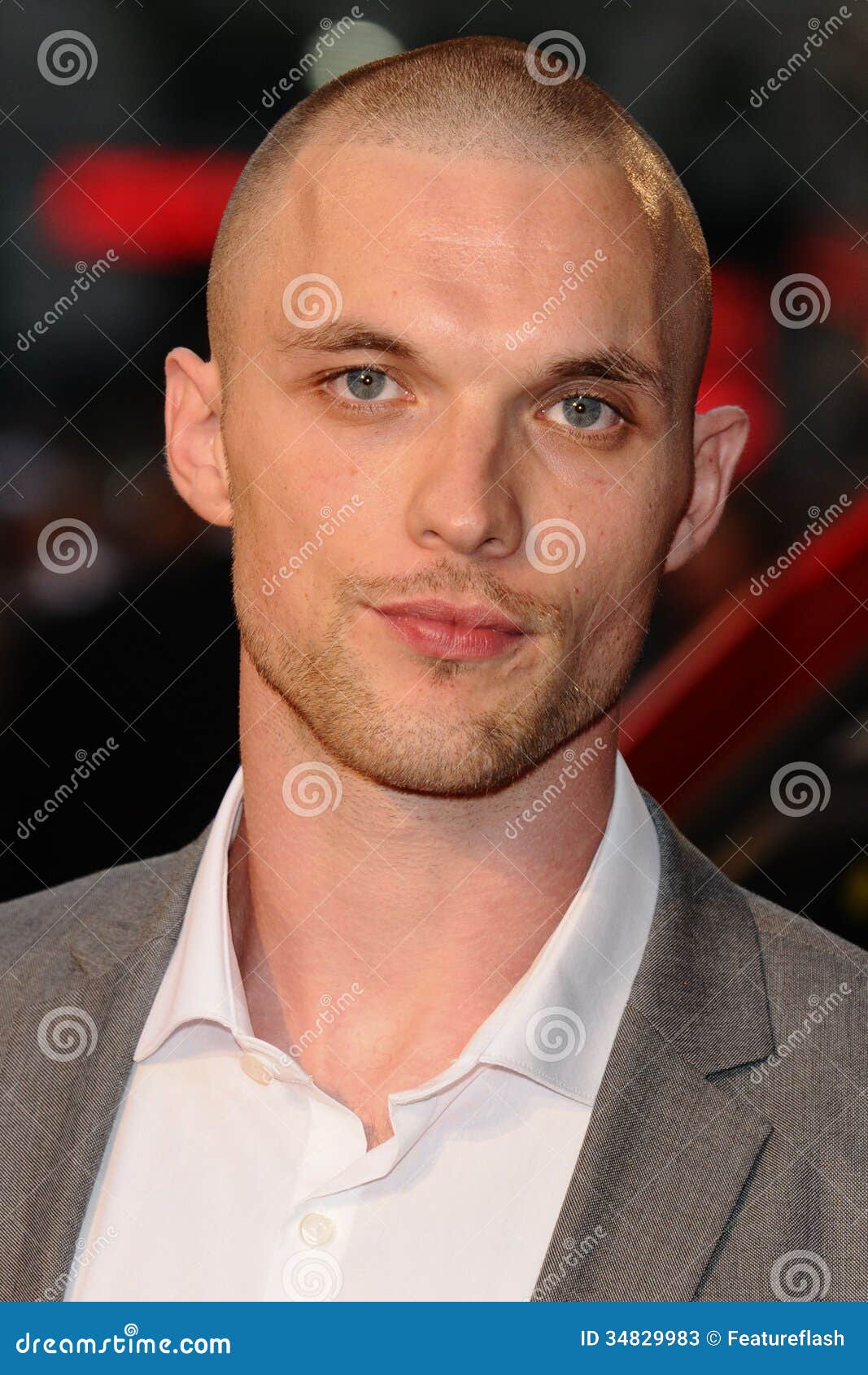 Ed Skrein foto de archivo editorial. Imagen de cuadrado - 34829983