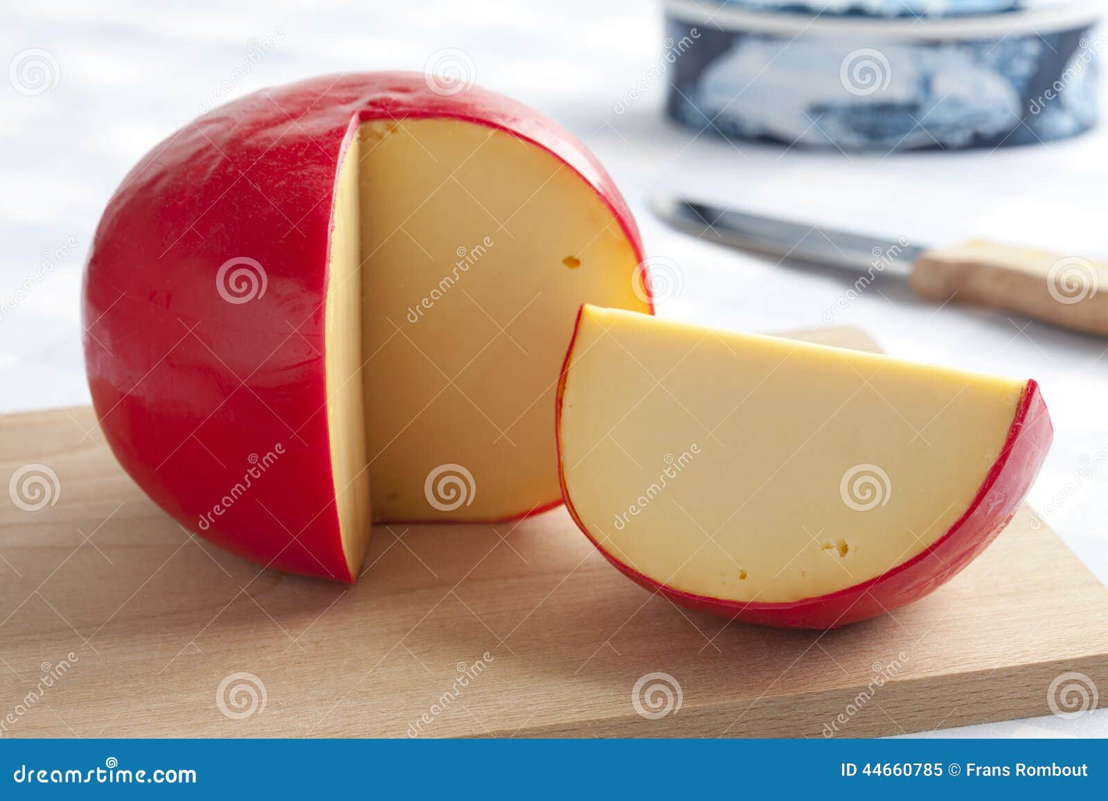 Edam Cheese on a Cutting Board Stock Image - Image of snack, dish: 44660785