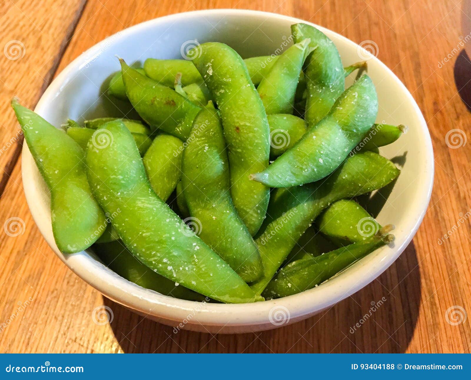 Edamame stock foto. Image of gekookt, vegetariër, voorgerecht - 93404188