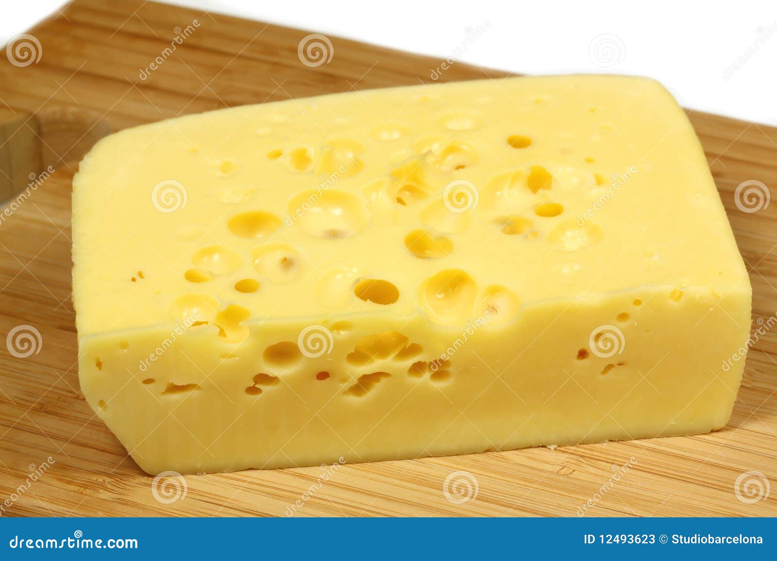 Edamer del formaggio immagine stock. Immagine di giallo - 12493623