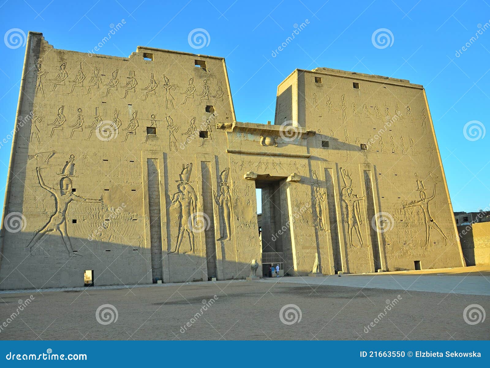 Edfu temple, Egypt stock photo. Image of edfu, archaeological - 21663550