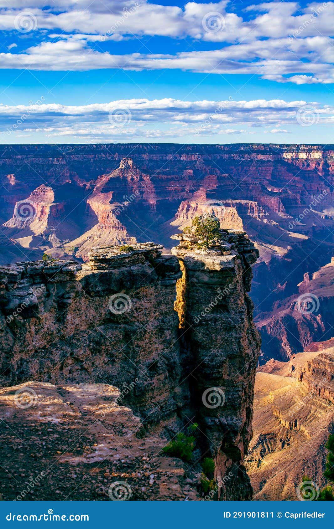 Edge of a Canyon Cliff at Sunset Stock Image - Image of edge, looks ...