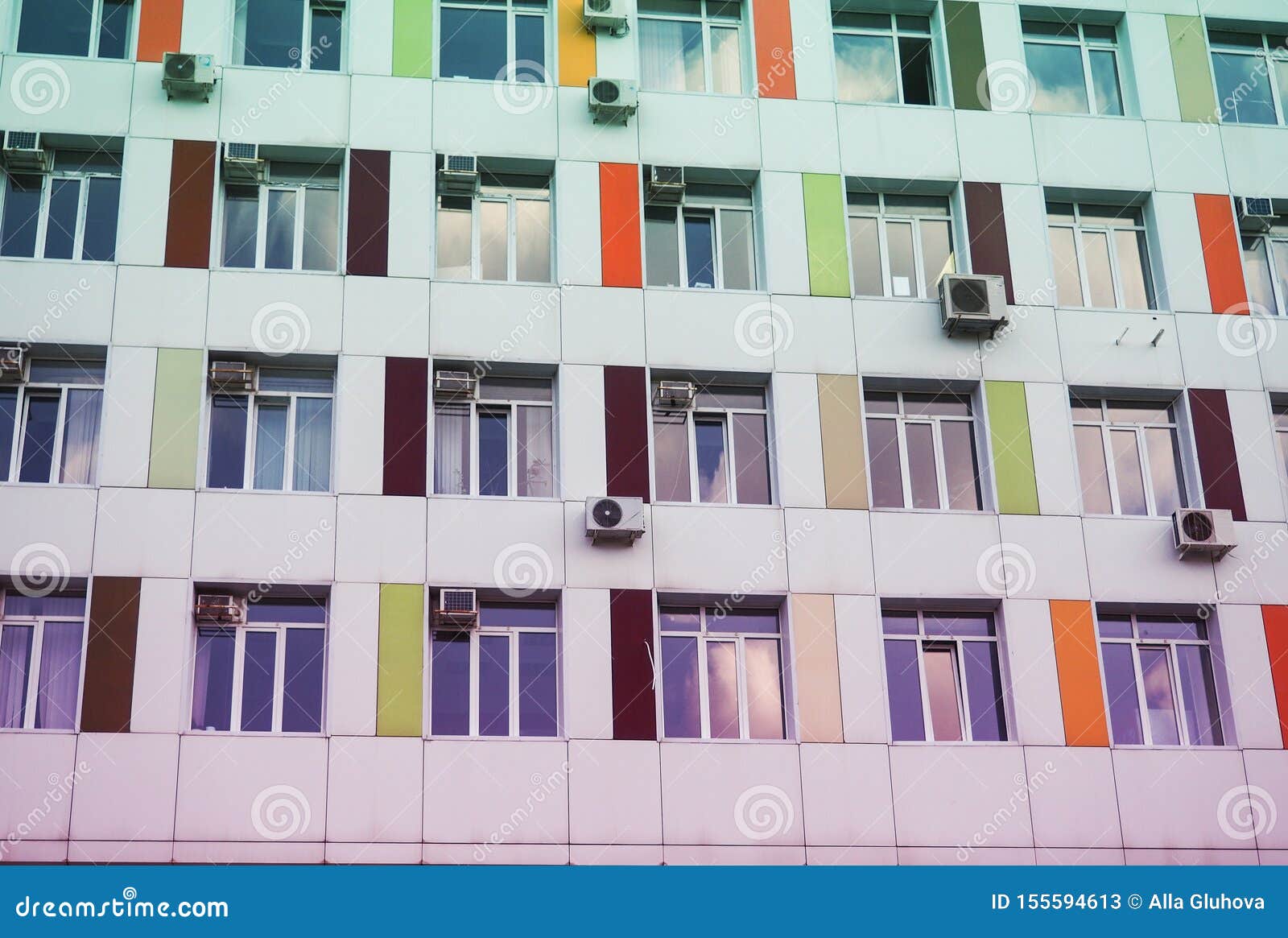 Edifici Moderni Di Appartamenti Vista Dell'appartamento Immagine Stock ...