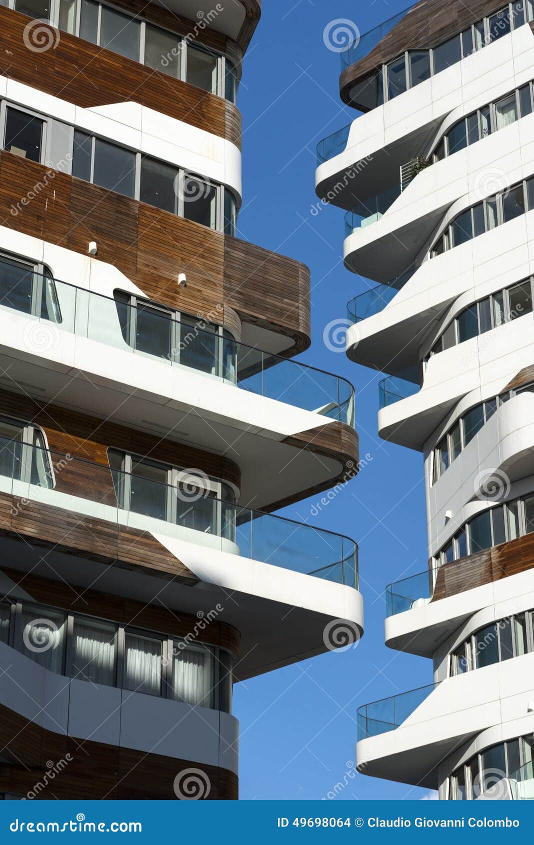 Edifici Residenziali Moderni a Milano Fotografia Stock - Immagine di ...