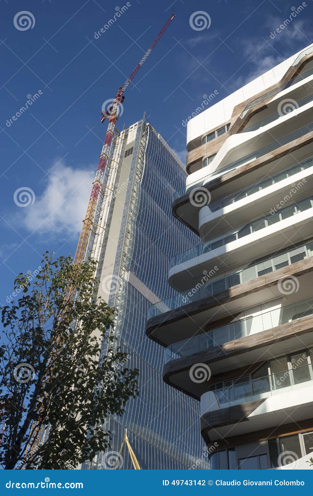 Edifici Residenziali Moderni a Milano Fotografia Stock - Immagine di ...