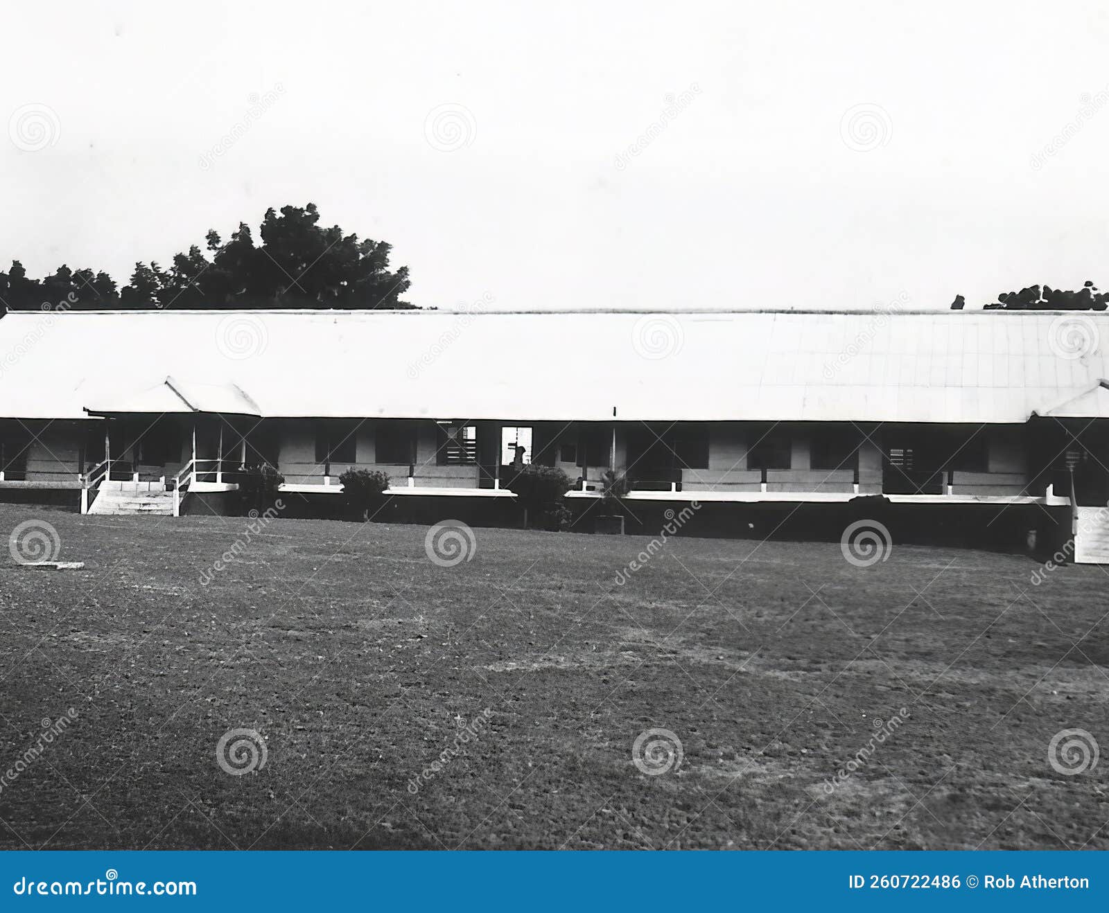 Edifici Scolastici Della Scuola Elementare Nel Campo Di Burma Accra ...