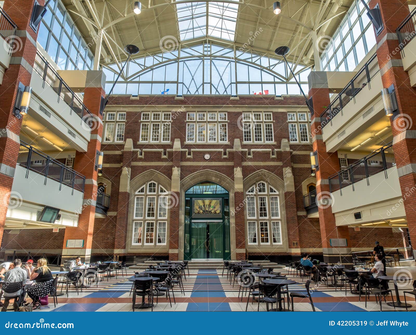 Edifici Scolastici Politecnici Di SAIT Immagine Stock Editoriale ...