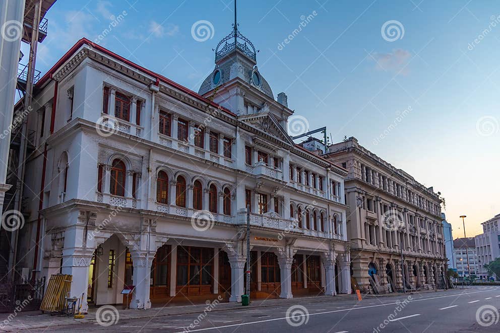 Edificio Blanco En El Barrio Colonial De Colombo Sri Lan Imagen de ...