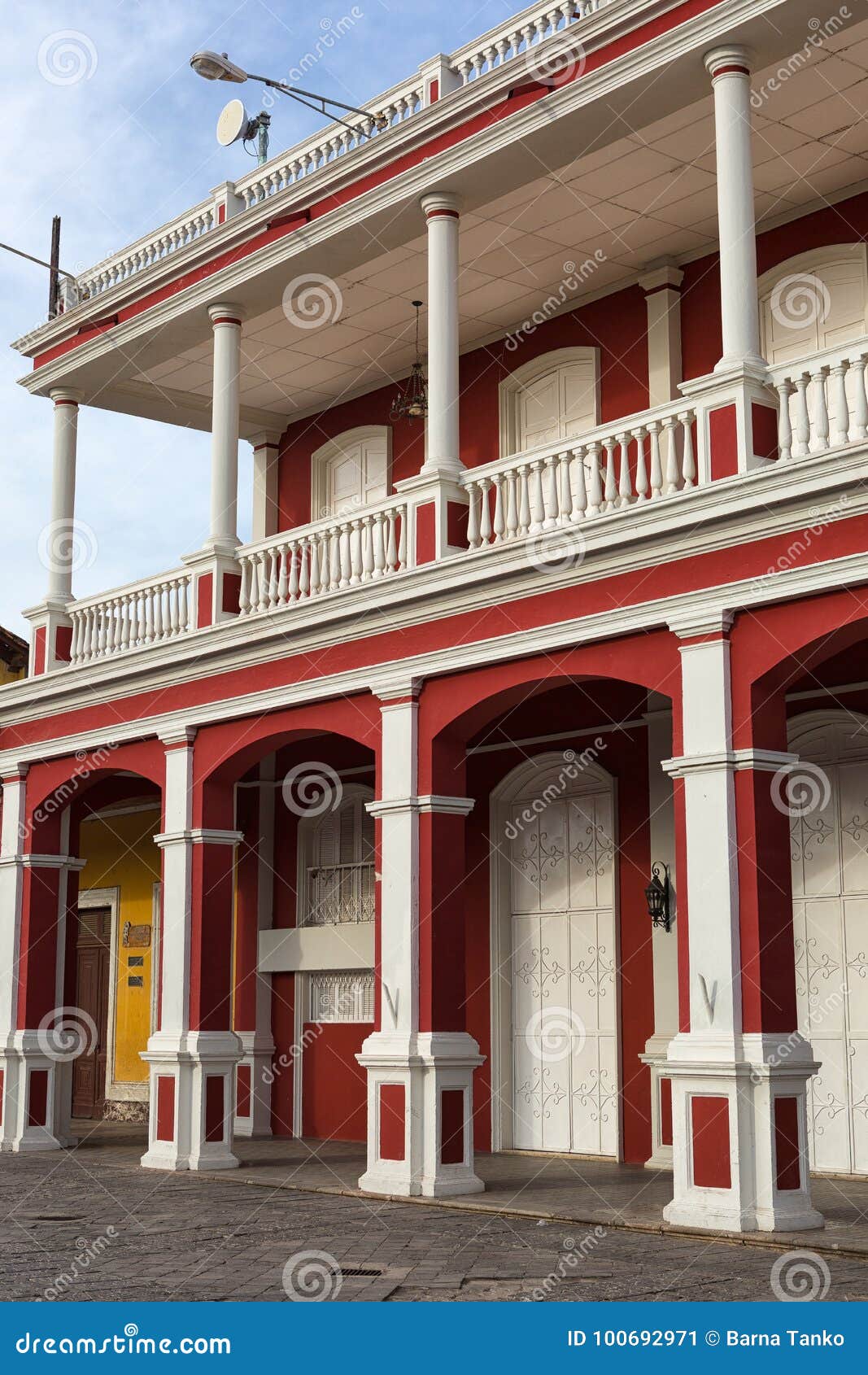 Edificio Colonial En Granada Nicaragua Foto editorial - Imagen de ...