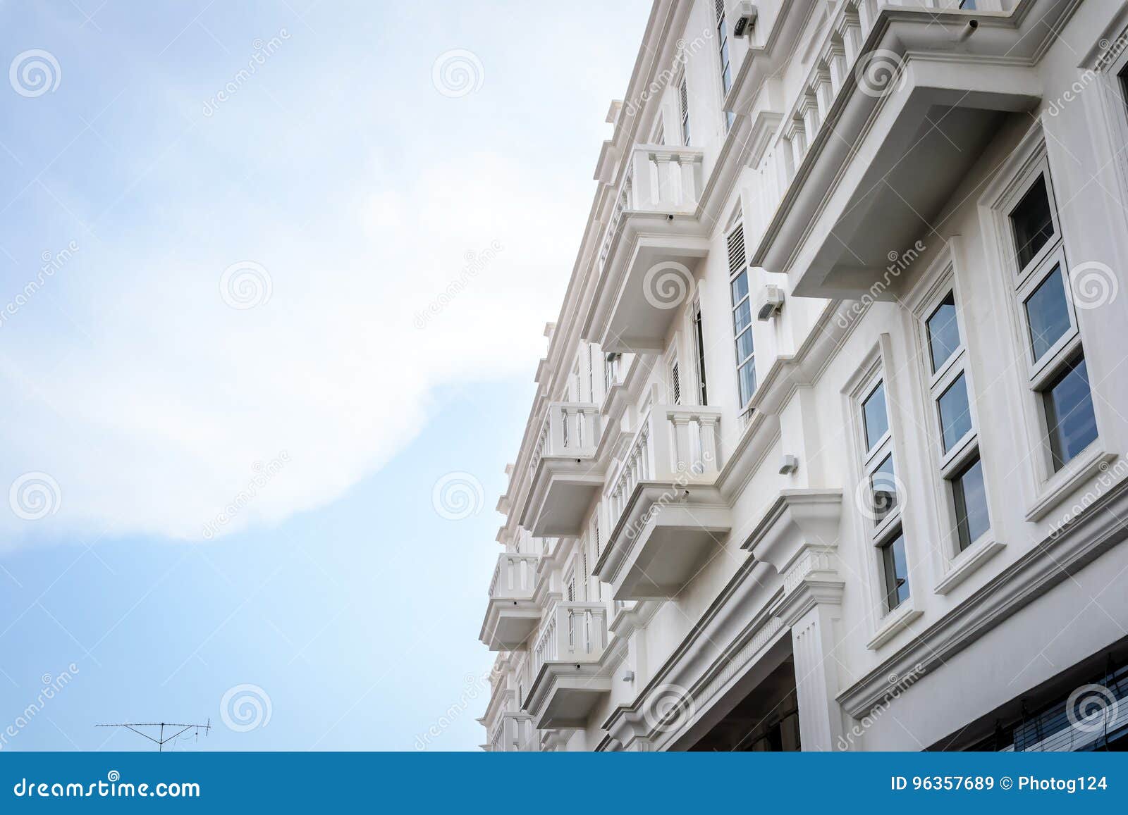 Edificio Colonial Hermoso De La Herencia De La Arquitectura Imagen de ...