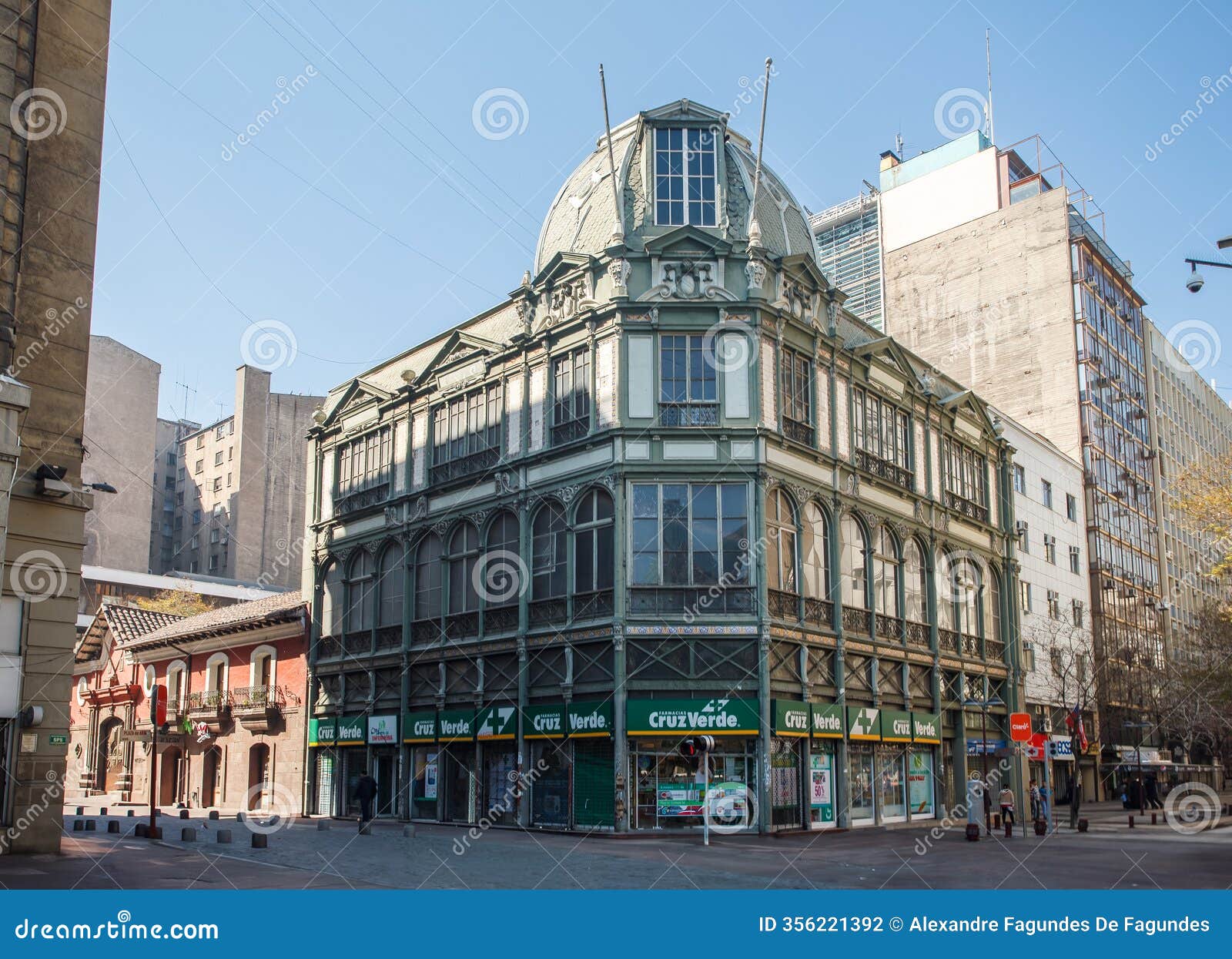 Edificio Comercial Edwards Historic Building in Plaza De Armas, Downtown Santiago De Chile ...