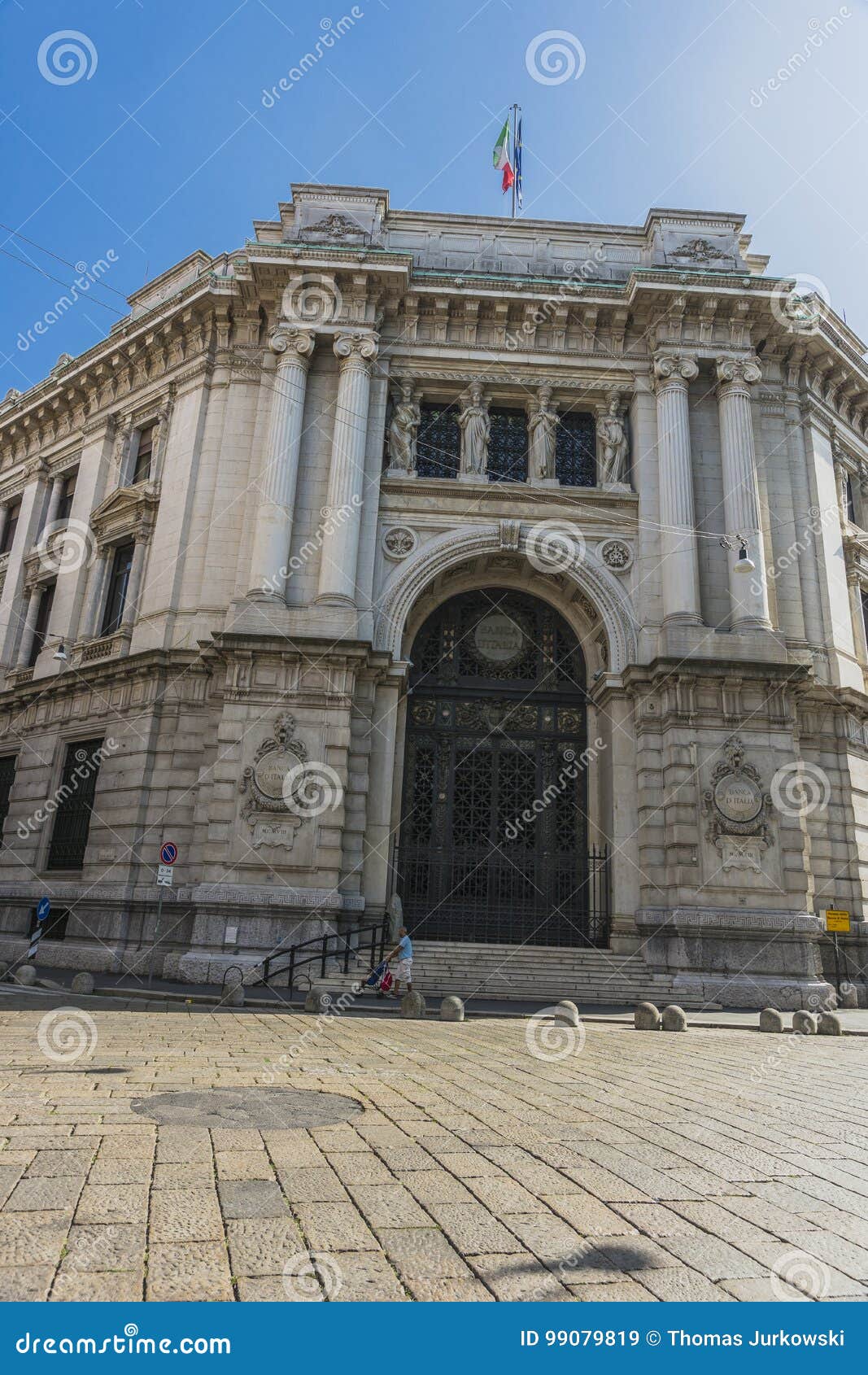Edificio de banco italiano imagen de archivo editorial. Imagen de ...
