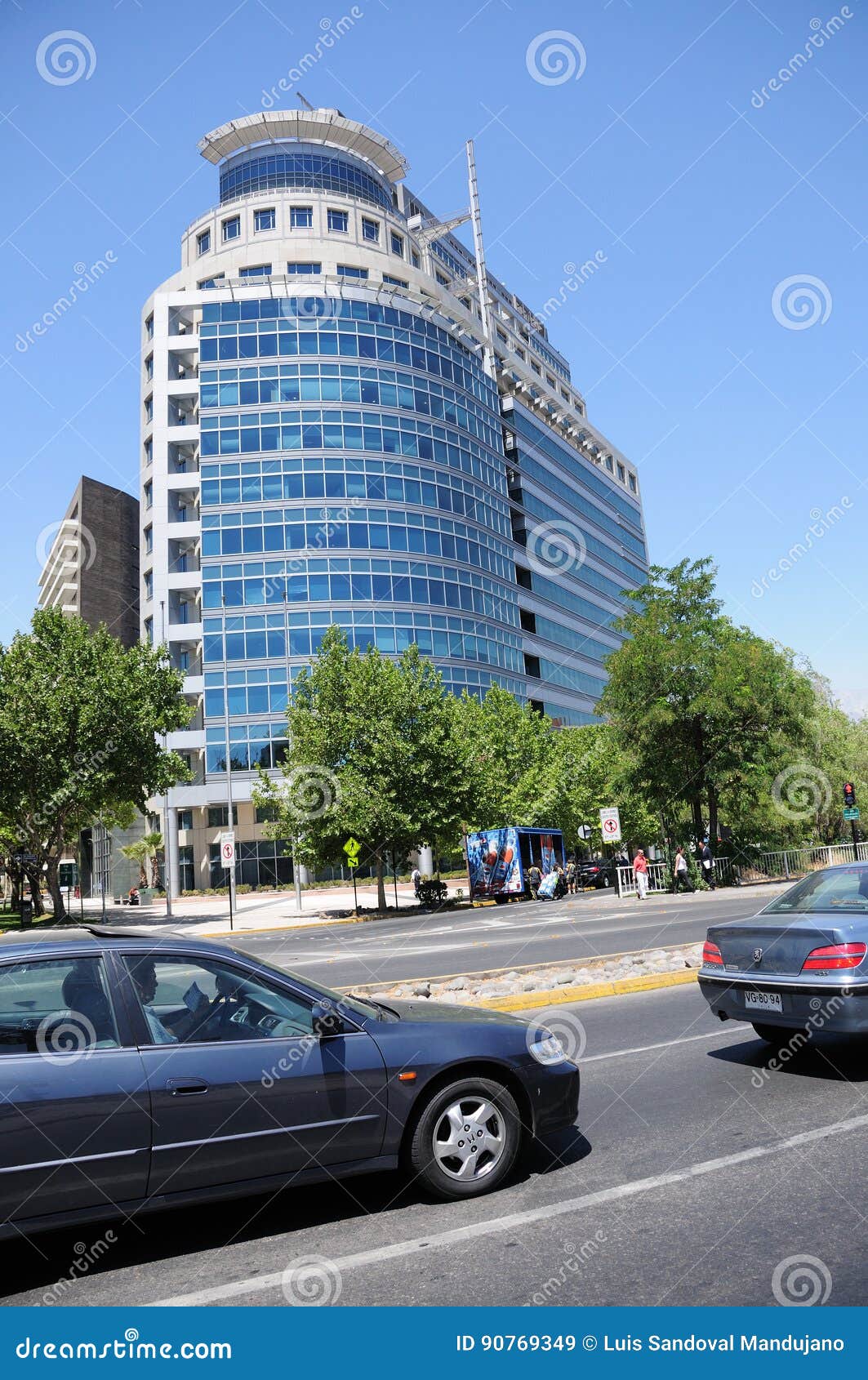 Edificio De Birmann 24, Santiago Imagen de archivo editorial - Imagen de chile, moderno: 90769349