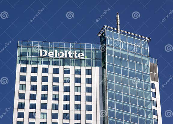 Edificio de Deloitte foto editorial. Imagen de marca - 57942011