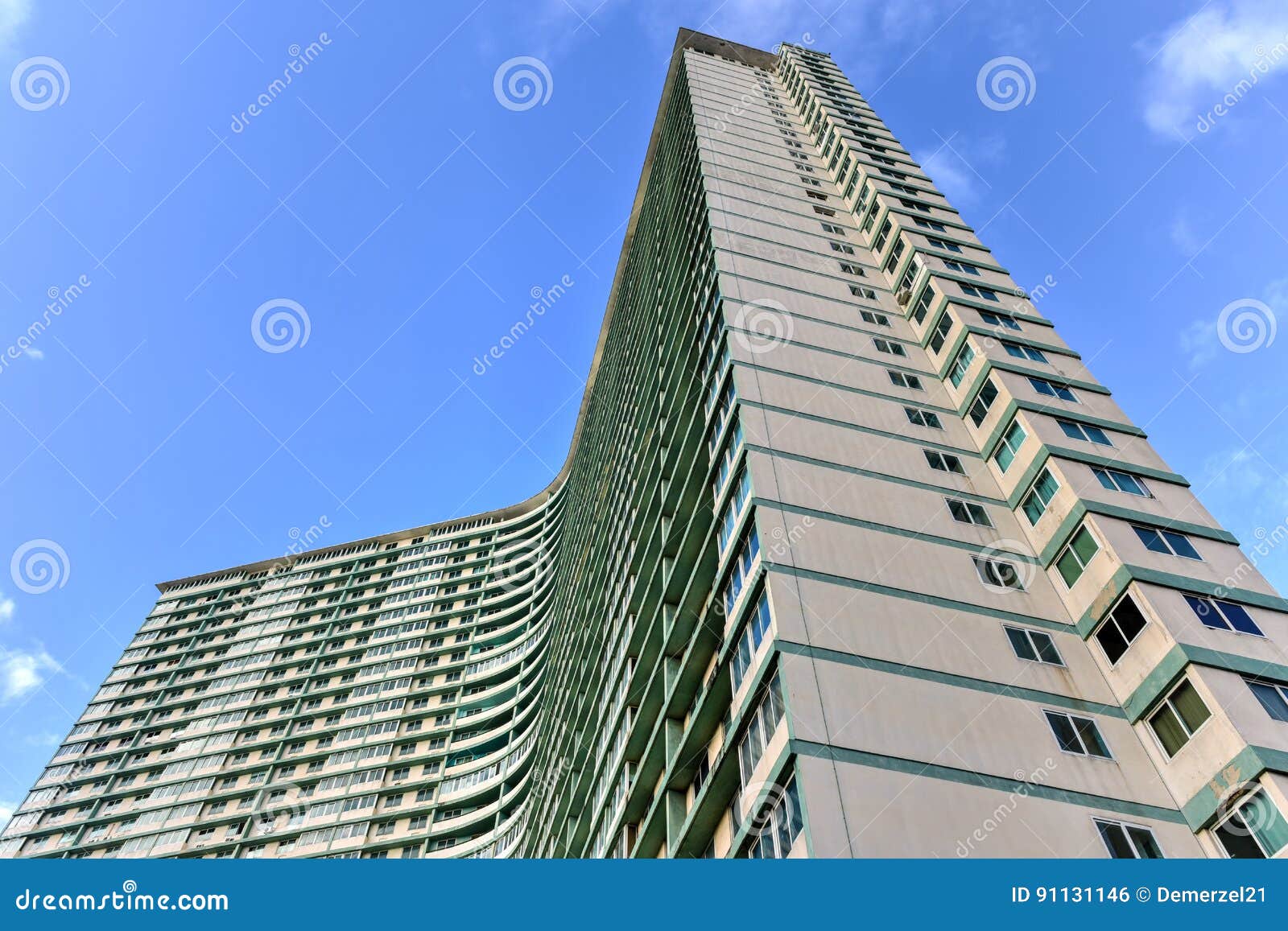 Edificio De FOCSA - La Habana, Cuba Foto de archivo - Imagen de ...
