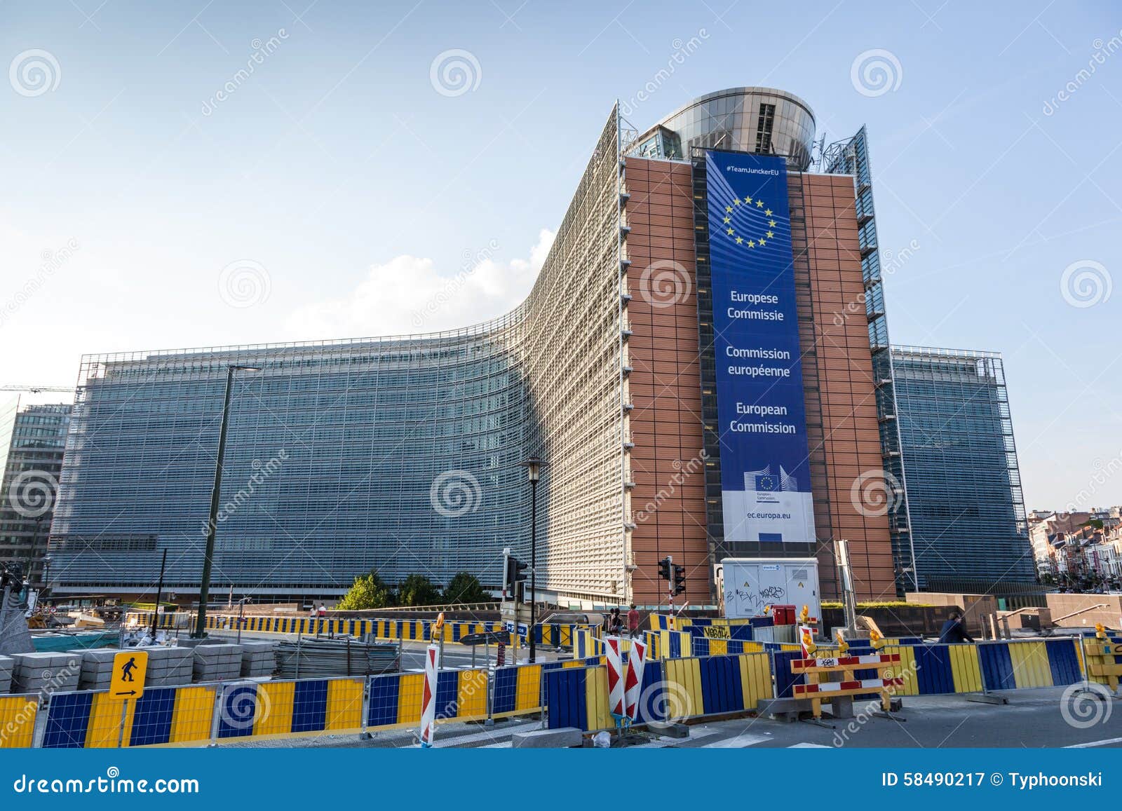 Edificio De La Comisión Europea En Bruselas Fotografía editorial - Imagen de gobierno, europeo ...
