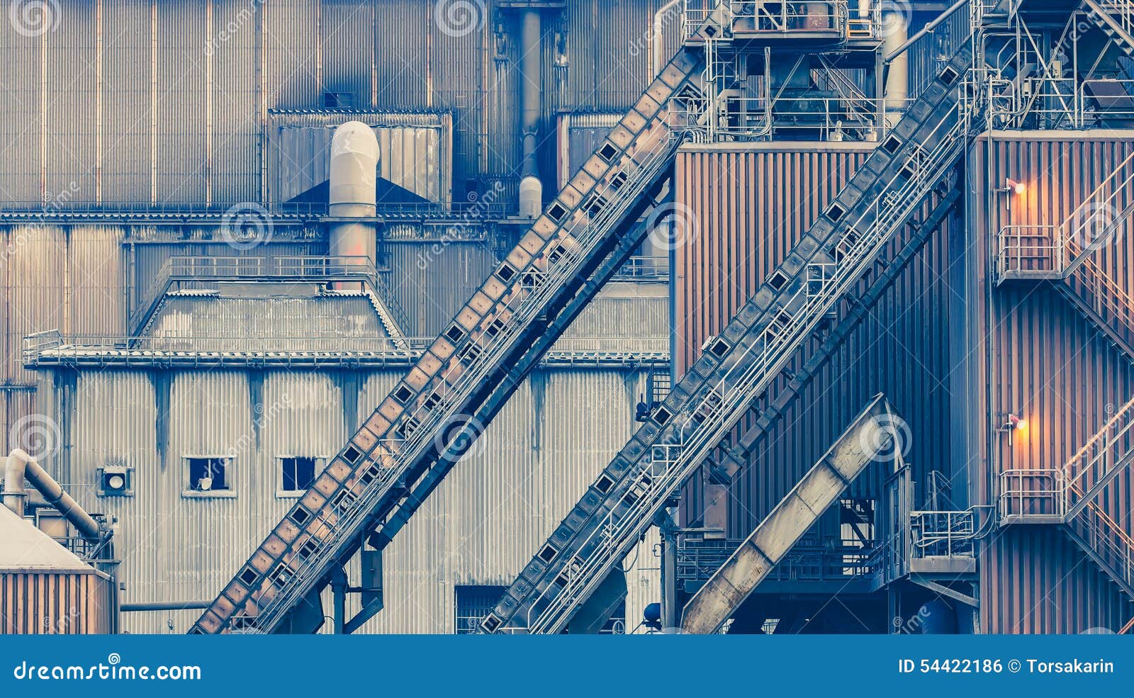 Edificio de la industria foto de archivo. Imagen de tubo - 54422186