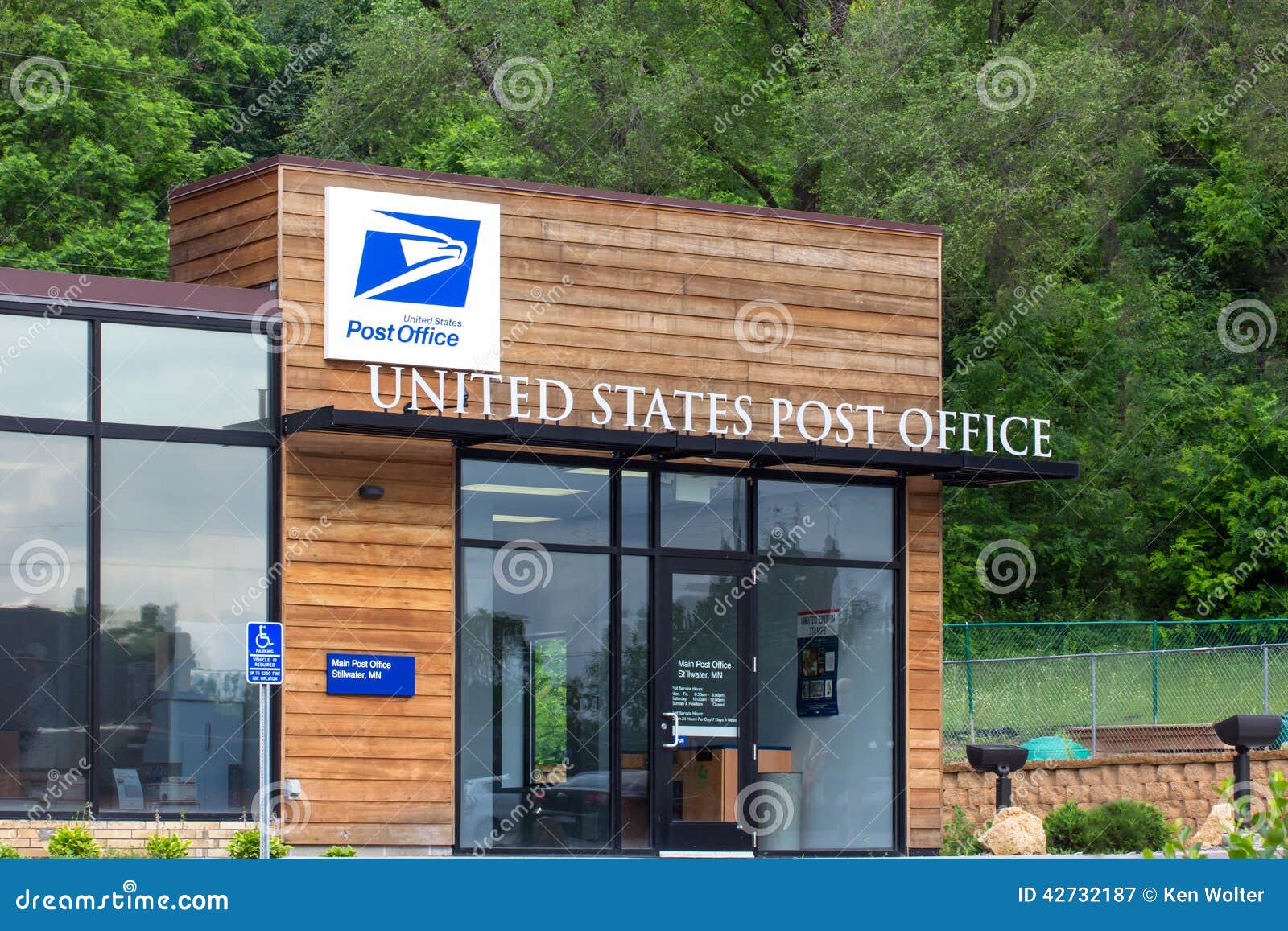 Edificio De La Oficina Postal De Estados Unidos Fotografía editorial ...