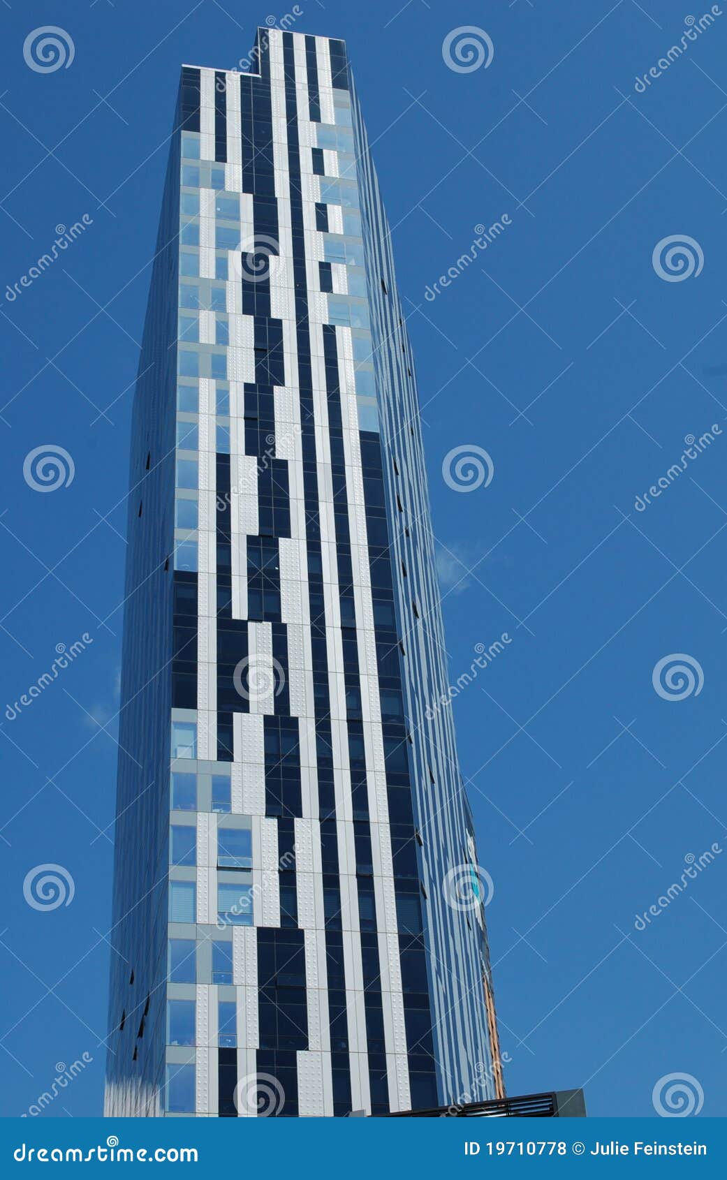 Edificio De La Propiedad Horizontal De Toren, New York City Foto de ...