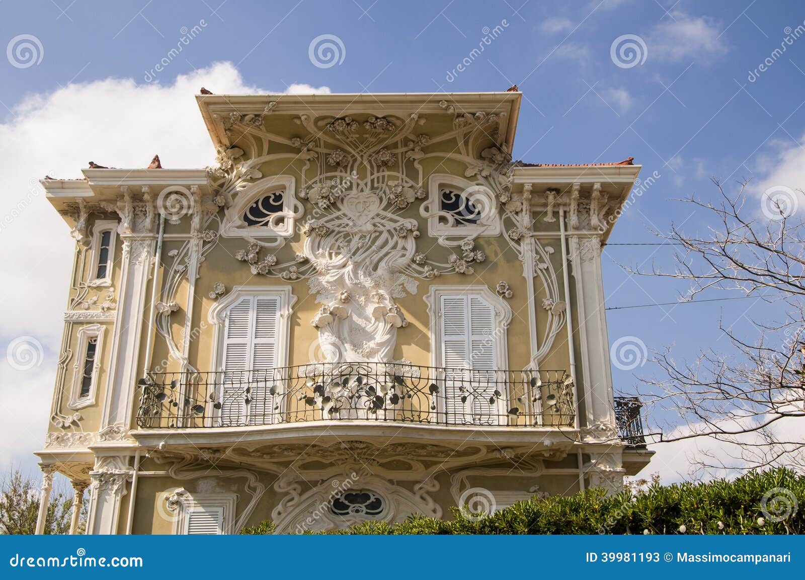 Edificio de Liberty Style imagen de archivo. Imagen de cristianismo ...