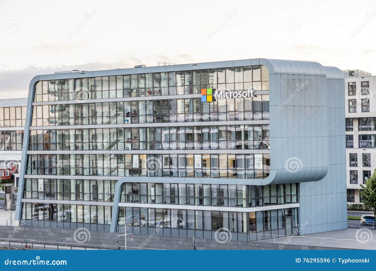 Edificio De Microsoft En Colonia, Alemania Foto editorial - Imagen de ...