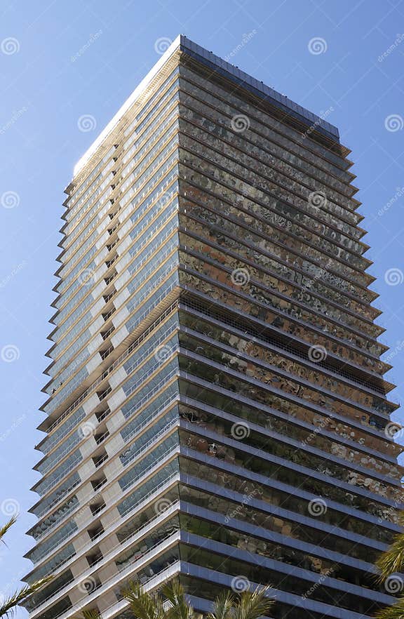 Edificio De Oficinas En Barcelona. España Foto de archivo - Imagen de alto, rascacielos: 31427738