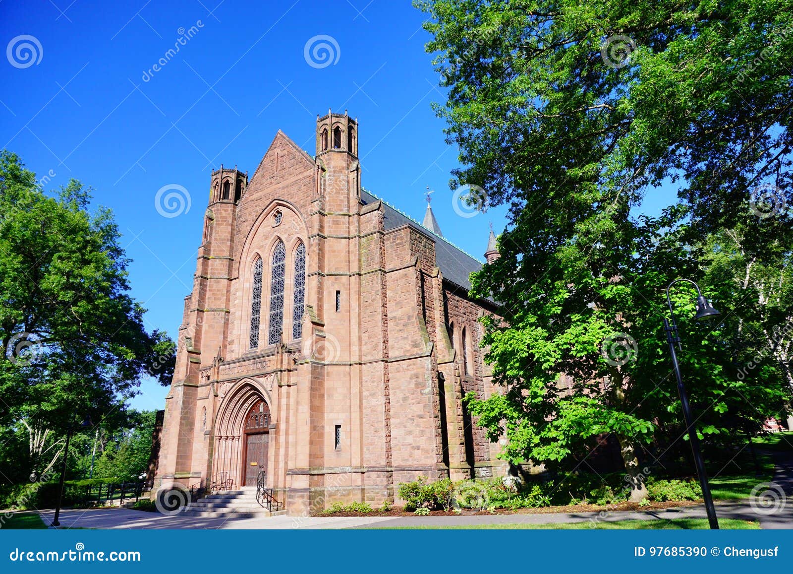Edificio Del Campus De La Universidad Del Mt Holyoke Foto de archivo ...