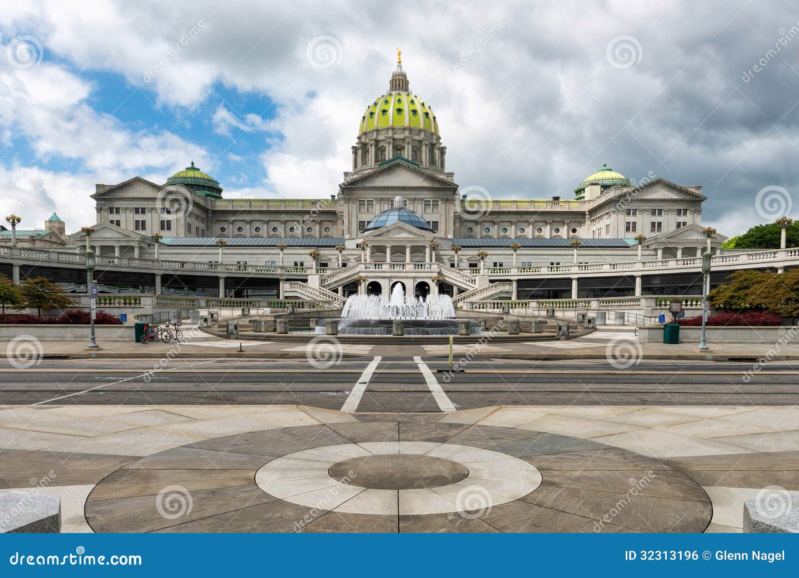 Edificio Del Capitolio De Pennsylvania Foto de archivo - Imagen de ...