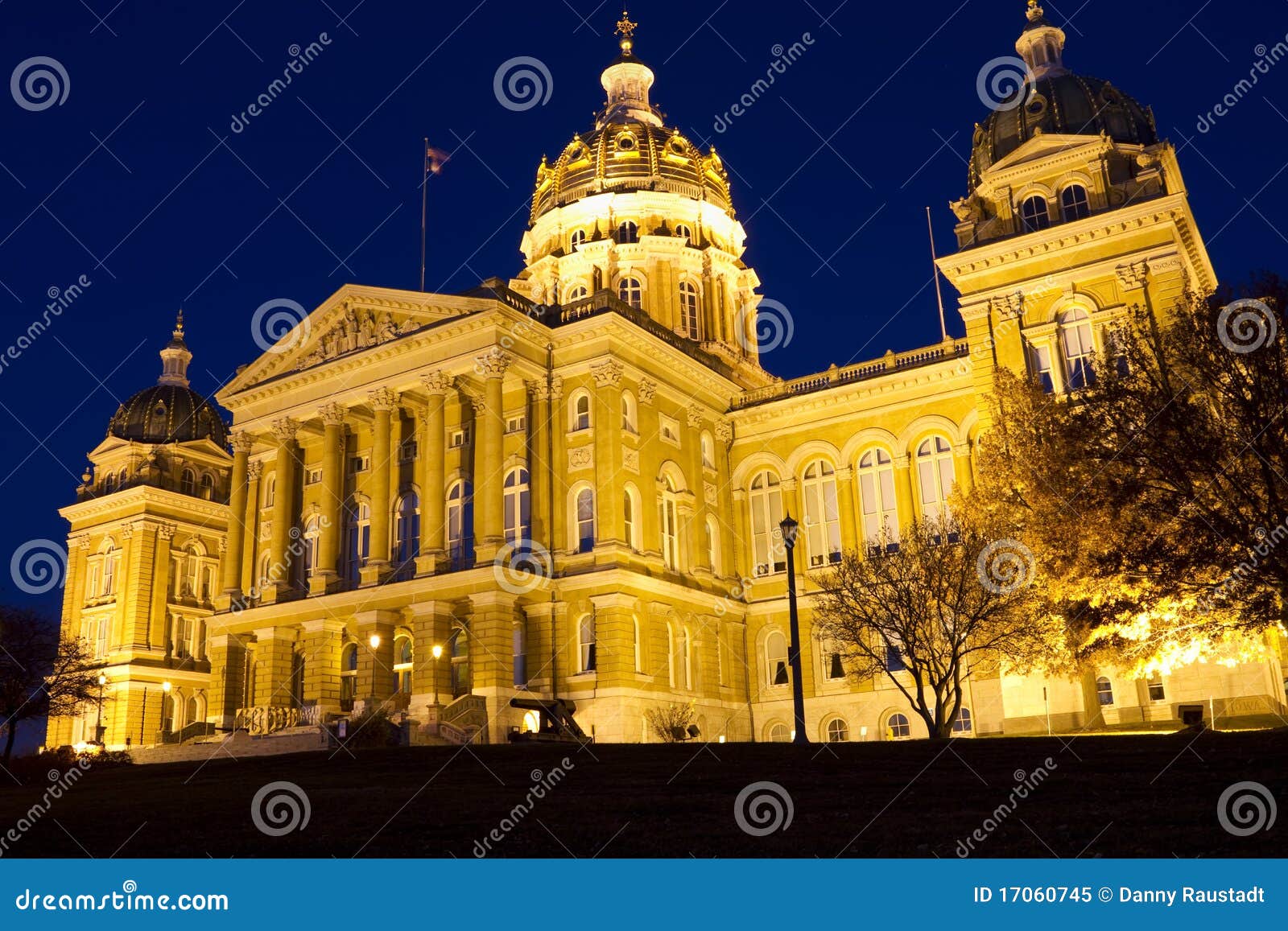 Edificio Del Capitolio Del Estado De Iowa Imagen de archivo - Imagen de ...