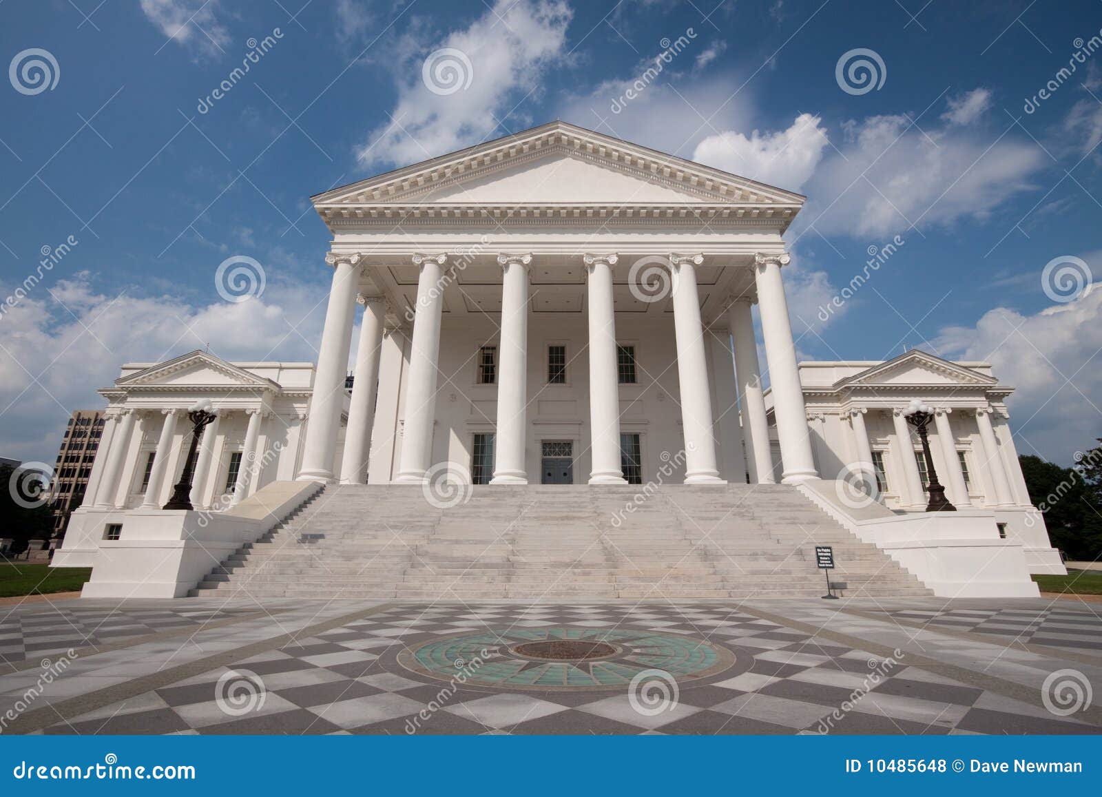 Edificio Del Capitolio Del Estado De Virginia Foto de archivo - Imagen ...