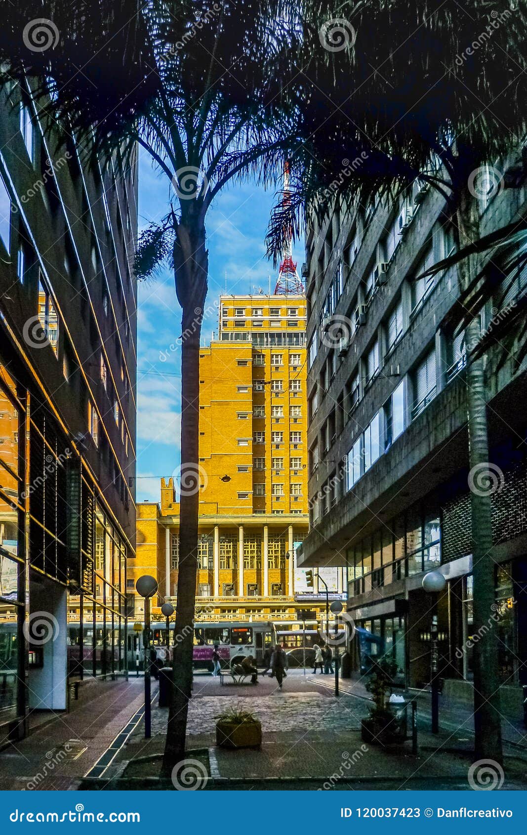 Edificio Del Gobierno De Municipial, Montevideo, Uruguay Foto de archivo editorial - Imagen de ...
