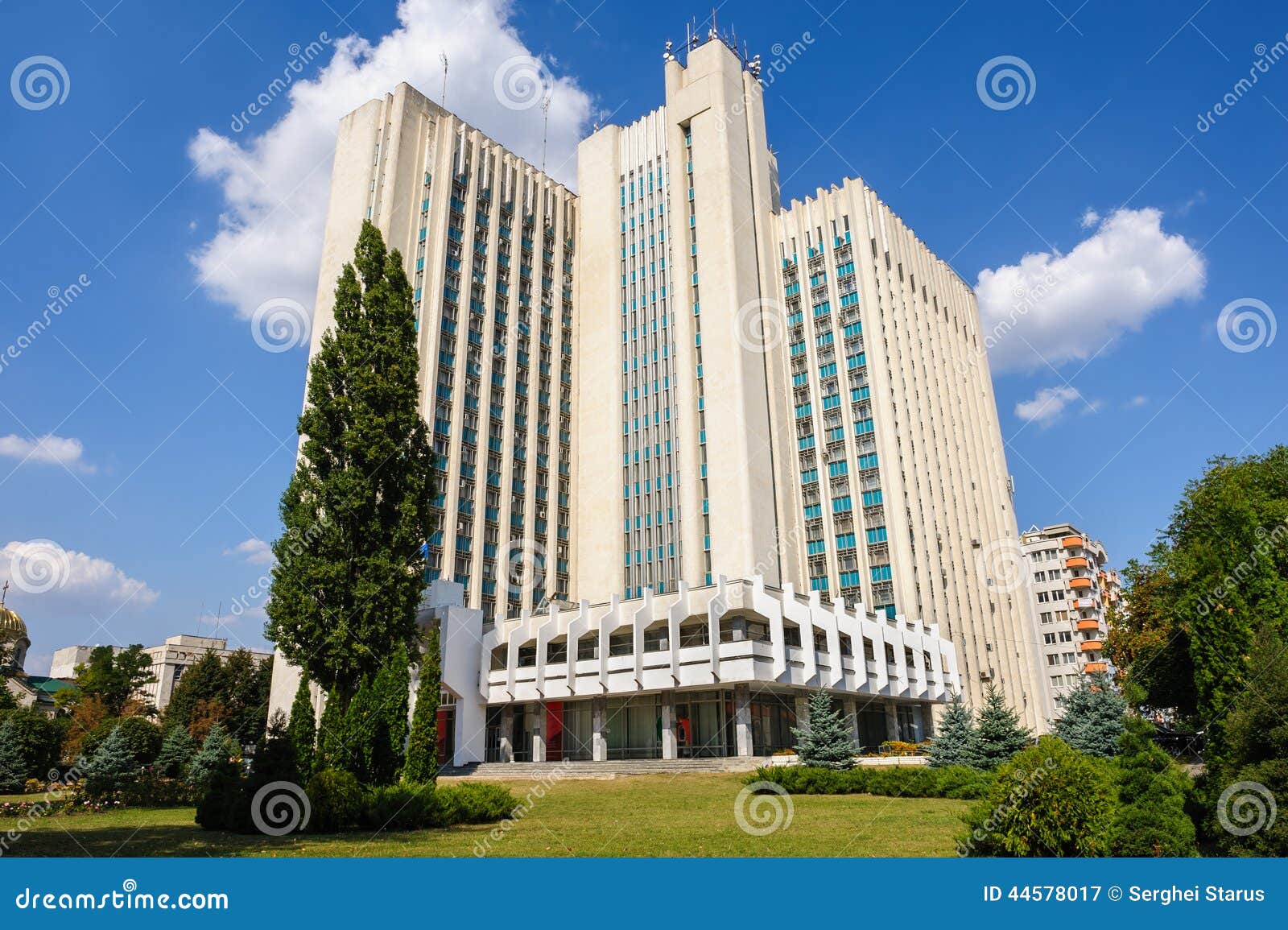 Edificio Di Authorithy a Chisinau, Moldavia Immagine Stock - Immagine ...