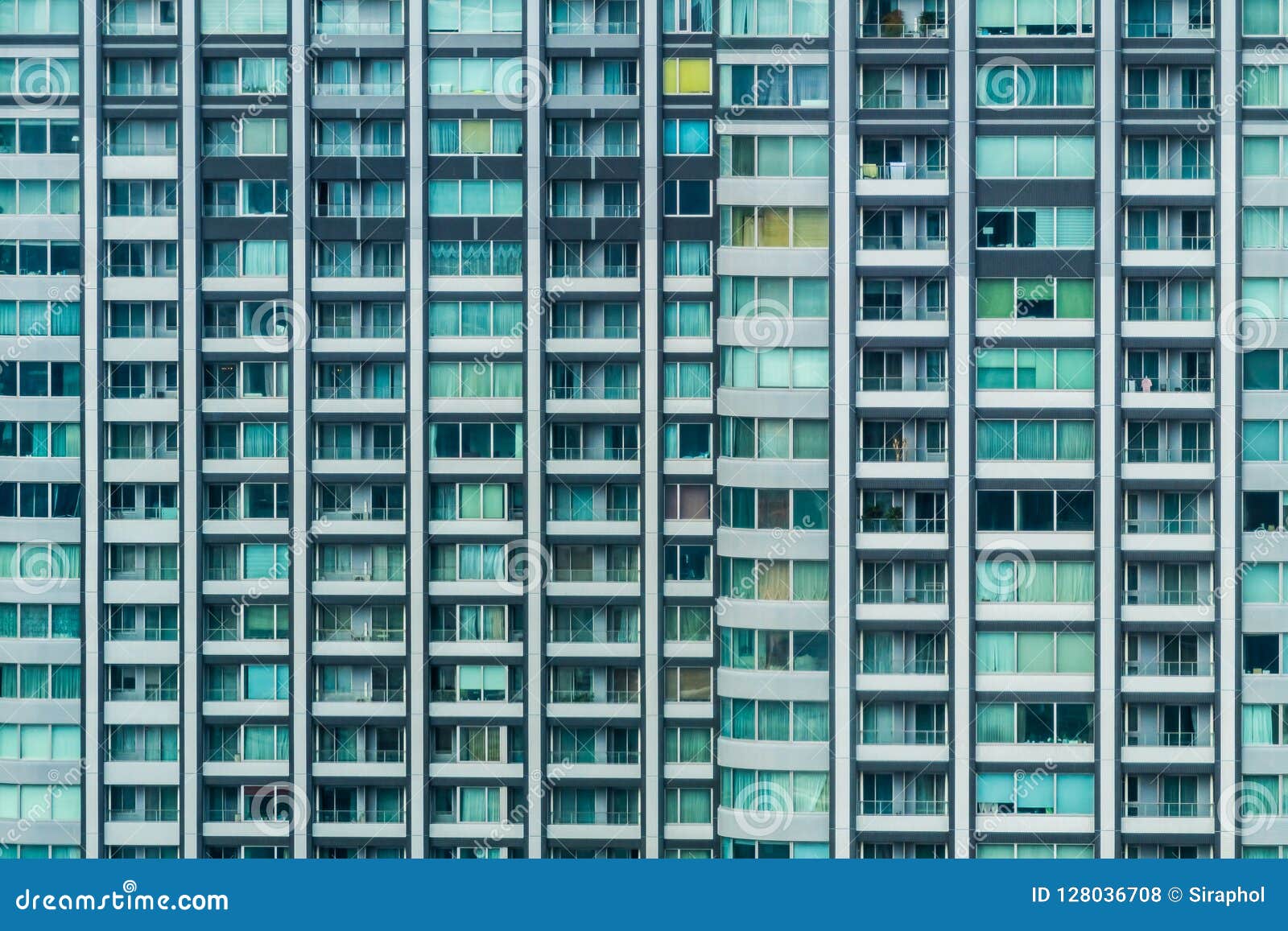 Edificio Exterior Hermoso Y Arquitectura Con El Modelo De La Ventana ...